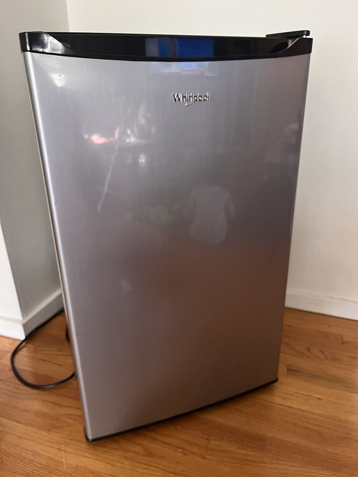 Extraordinary Whirlpool 31 Mini Fridge Gallery