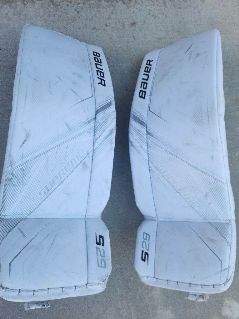 Bauer S29 GOALIE PADS for Sale in Temecula, CA - OfferUp