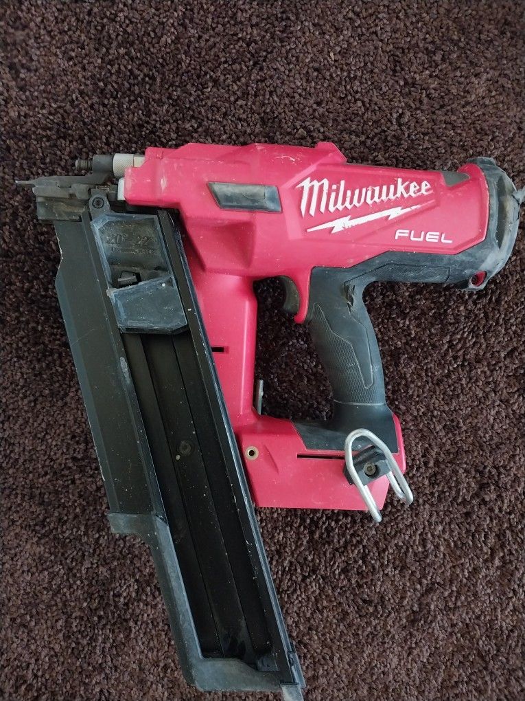 Milwaukee M18 FUEL 3-1/2 in. 18V 21-Degree Lithium-Ion Brushless ...