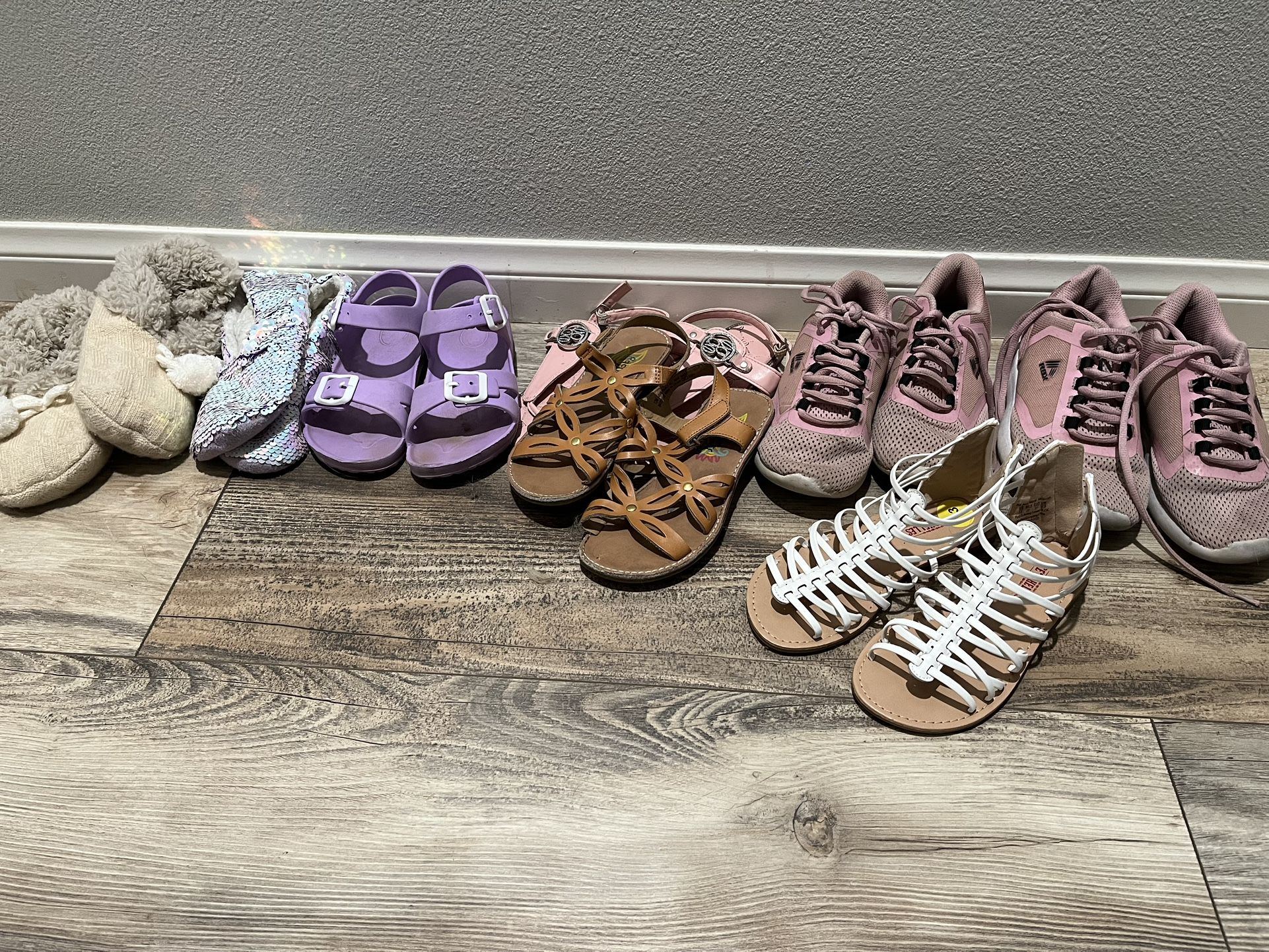 Free Shoes for Sale in Hesperia, CA - OfferUp
