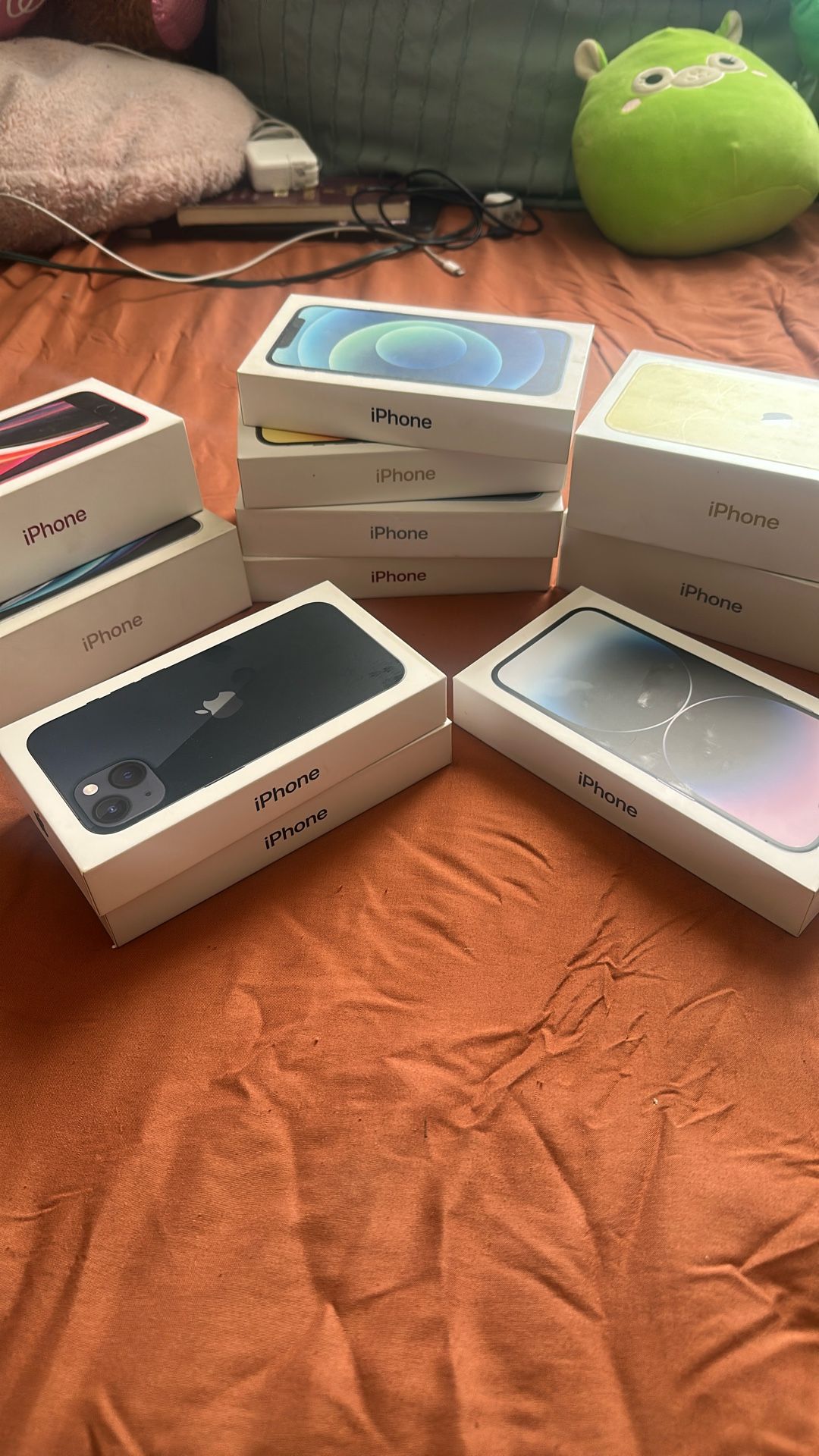 Iphone/Ipad/Airpod/Apple watch boxes for Sale in Mesa, AZ - OfferUp
