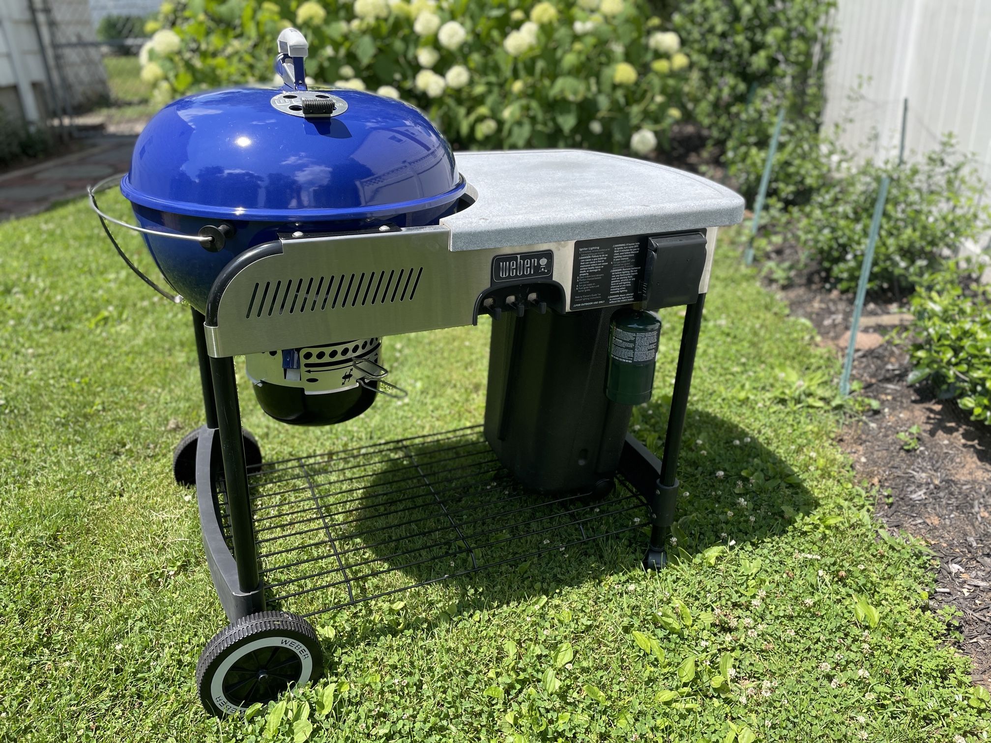 Weber Performer Blue Charcoal Grill for Sale in Cranford, NJ - OfferUp