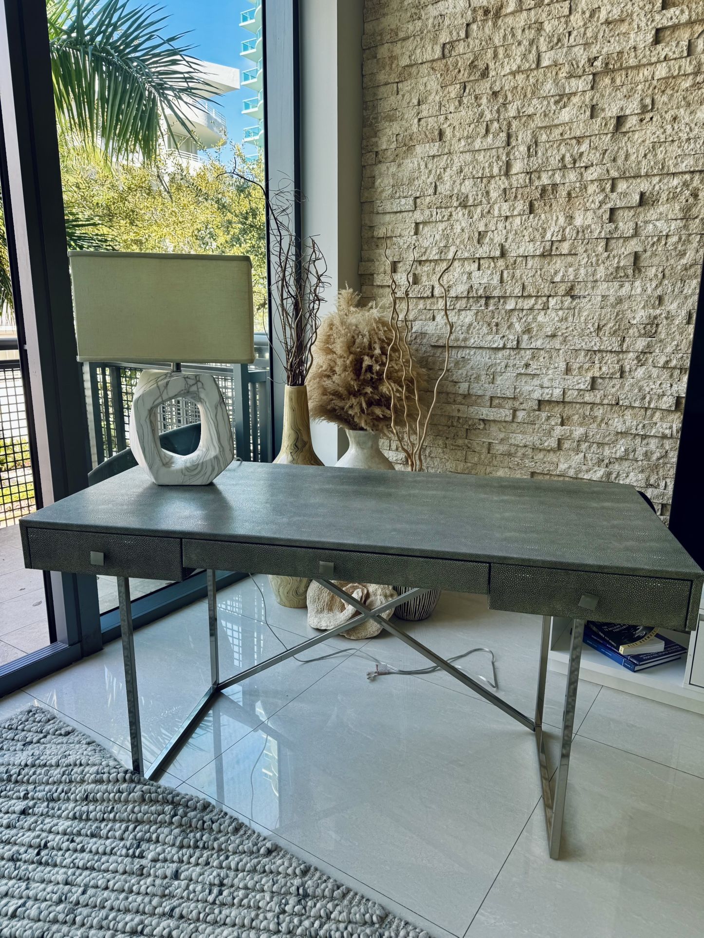 CB2 Leather Desk for Sale in Miami, FL - OfferUp