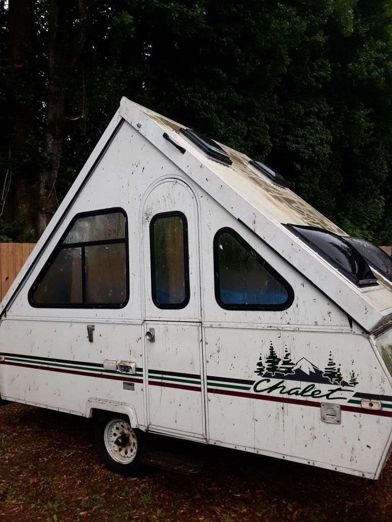 1999 chalet alpine camper for Sale in Olympia, WA - OfferUp