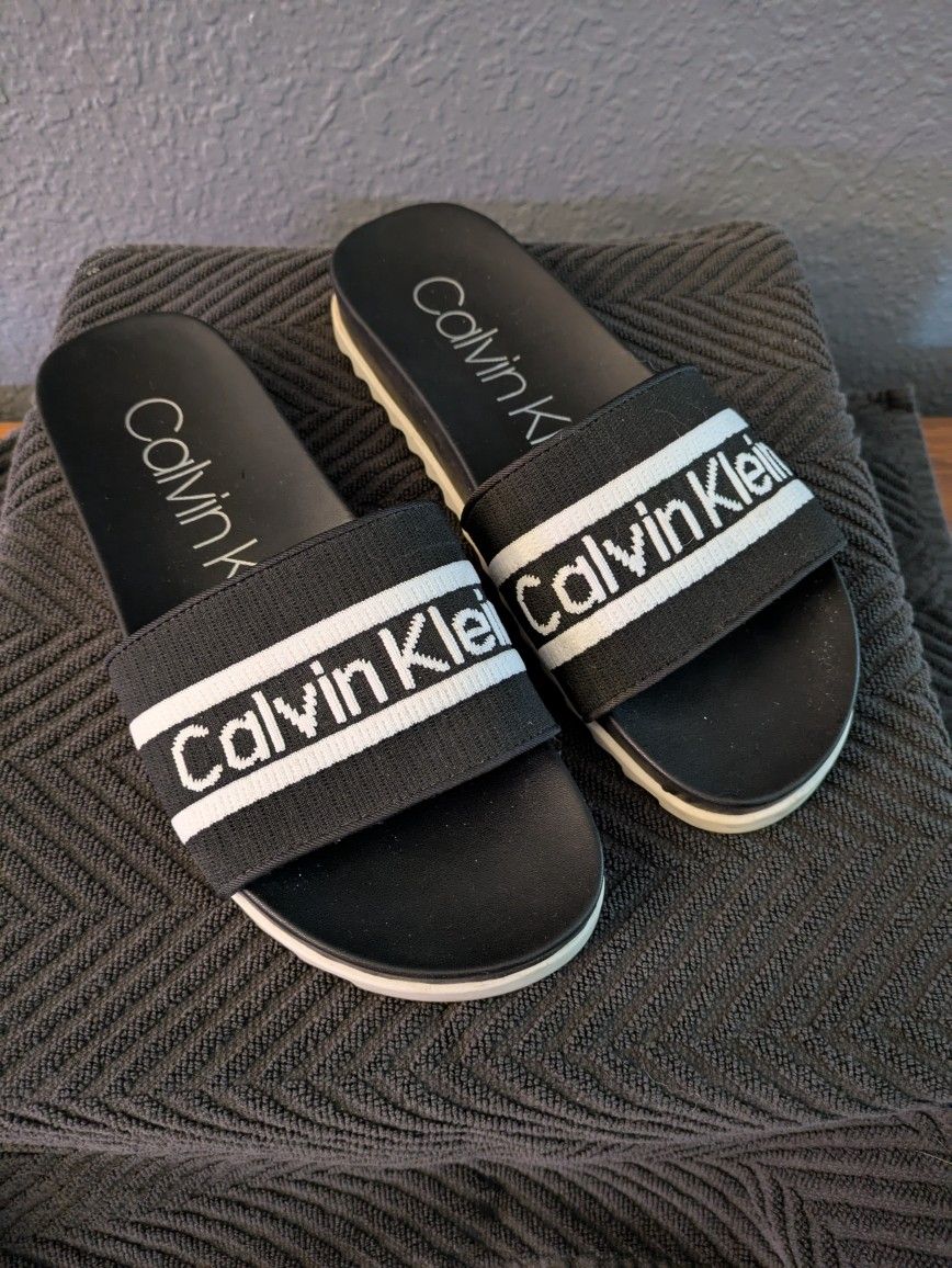 Women's Calvin Klein Slides Size 10 for Sale in Spanaway, WA - OfferUp