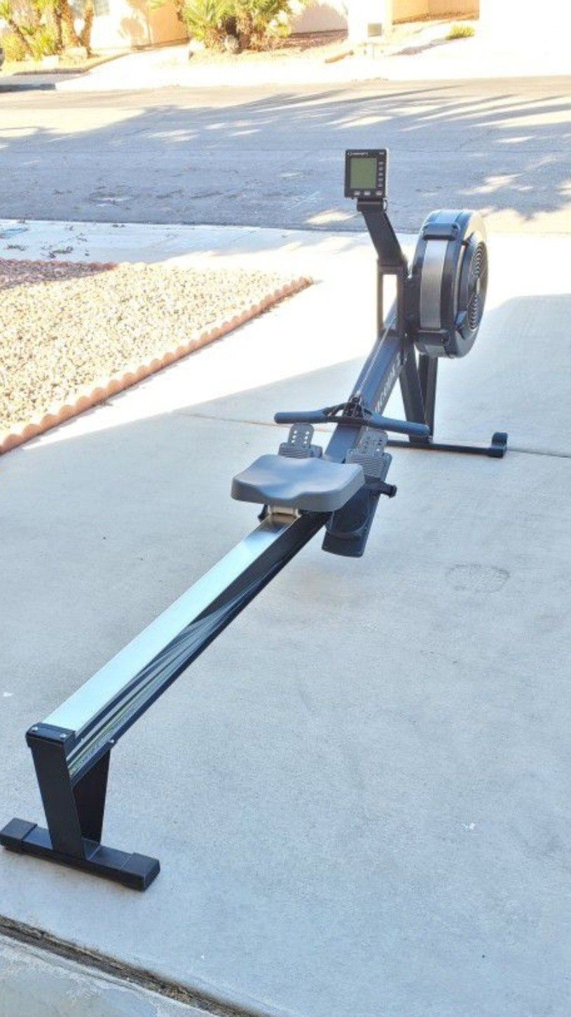 Concept 2 Model D with PM5 Monitor $700 for Sale in Las Vegas, NV - OfferUp