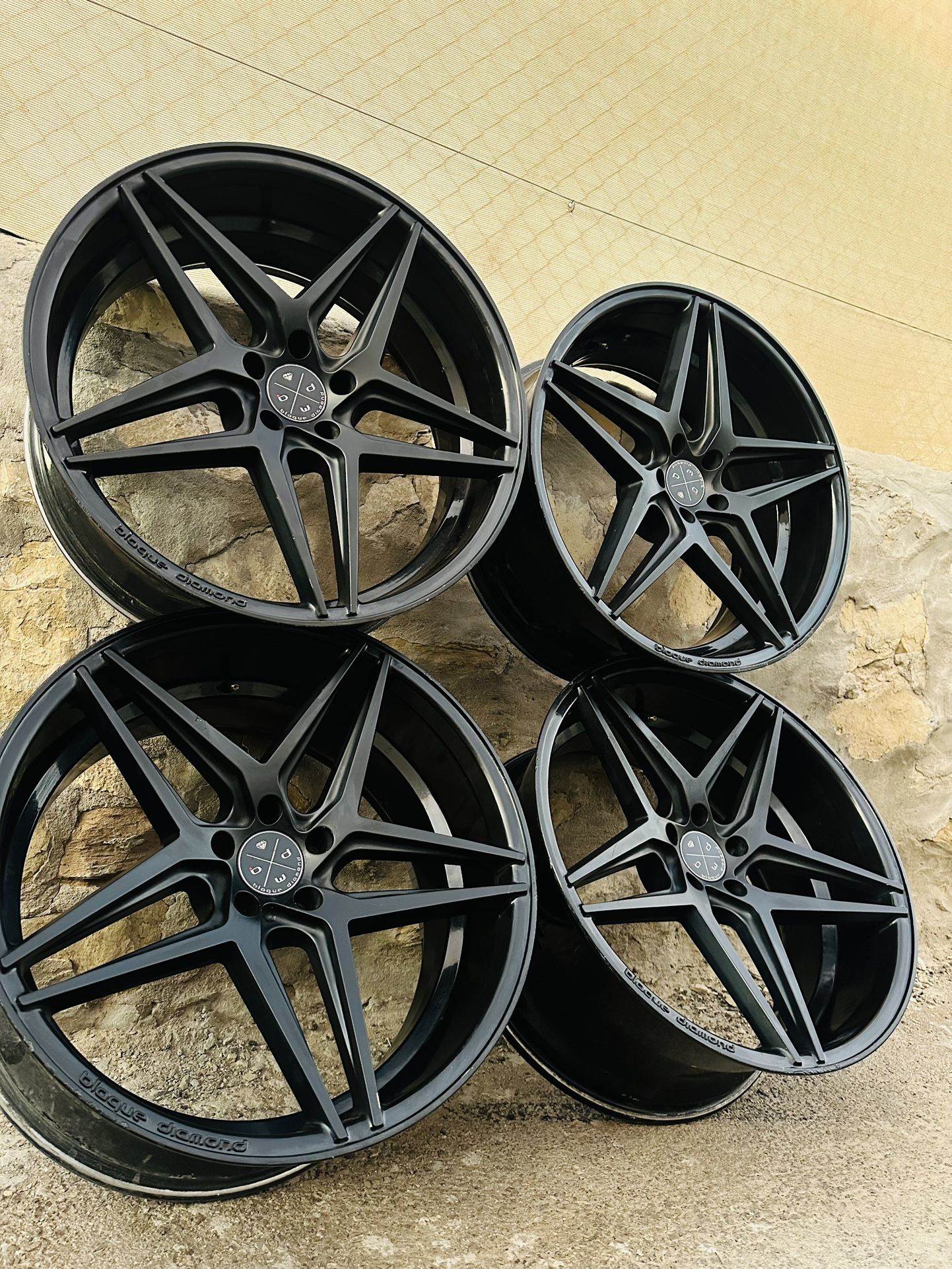 Wheels 22s progresivos rines 22s - TPMS for Sale in El Paso, TX - OfferUp