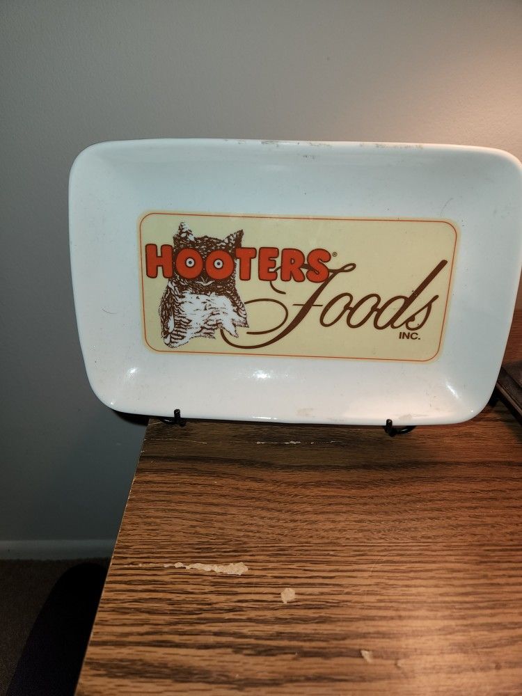 Hooters Foods Collectibe Plate Plus Display Rack for Sale in Batavia ...