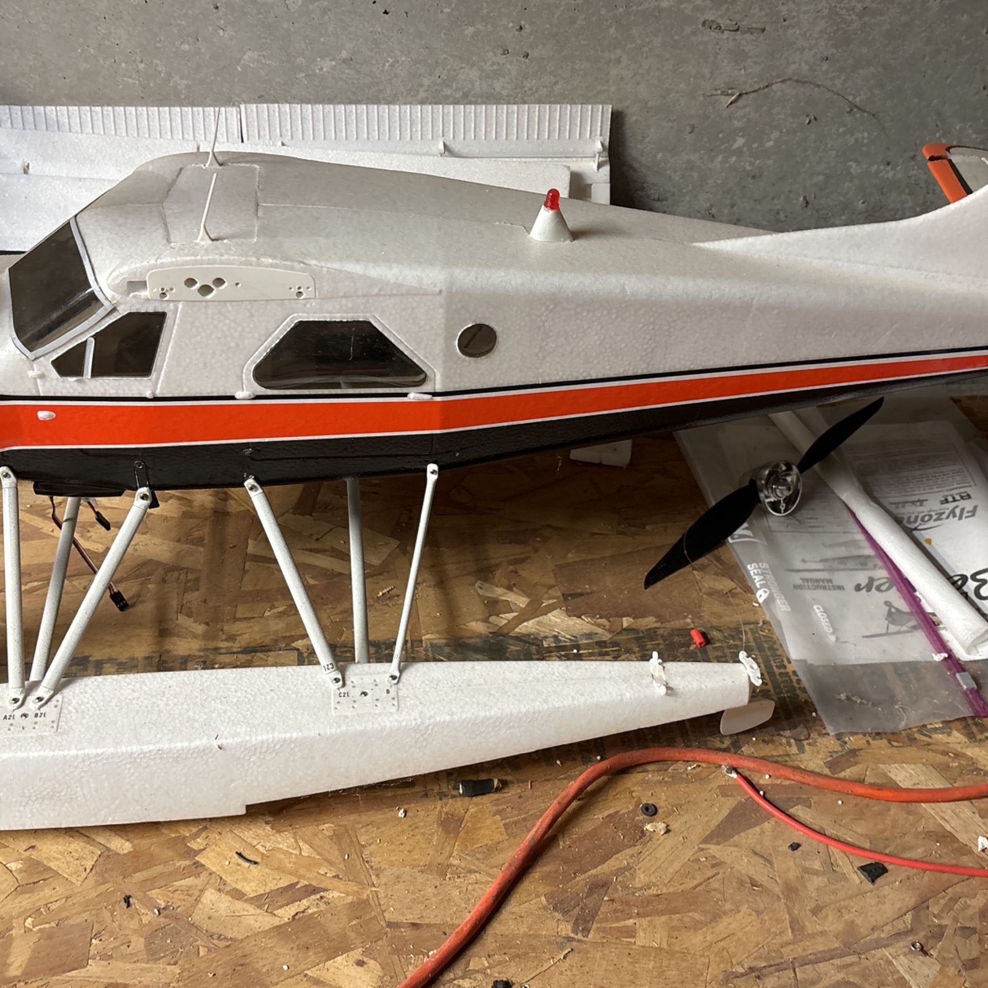 Rc Airplane Beaver. About 3 Feet Long for Sale in Renton, WA - OfferUp