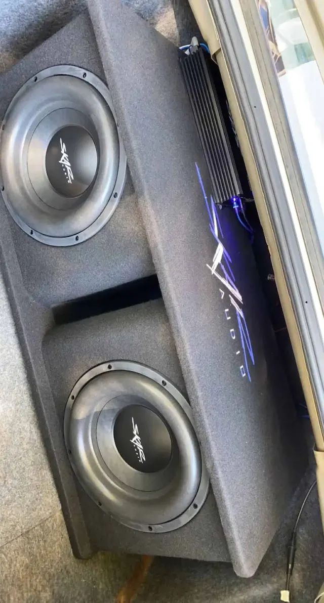 2 12 Skar SDR And 4000 Watts Ssl Amp for Sale in Houston, TX - OfferUp