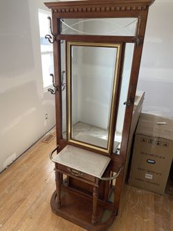 Pulaski Hall Tree for Sale in Dearborn, MI - OfferUp