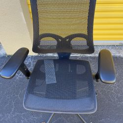 WorkPro 1000 Series Ergonomic Mesh Mesh Mid Back Task Chair Black Black for Sale in Boca Raton FL OfferUp