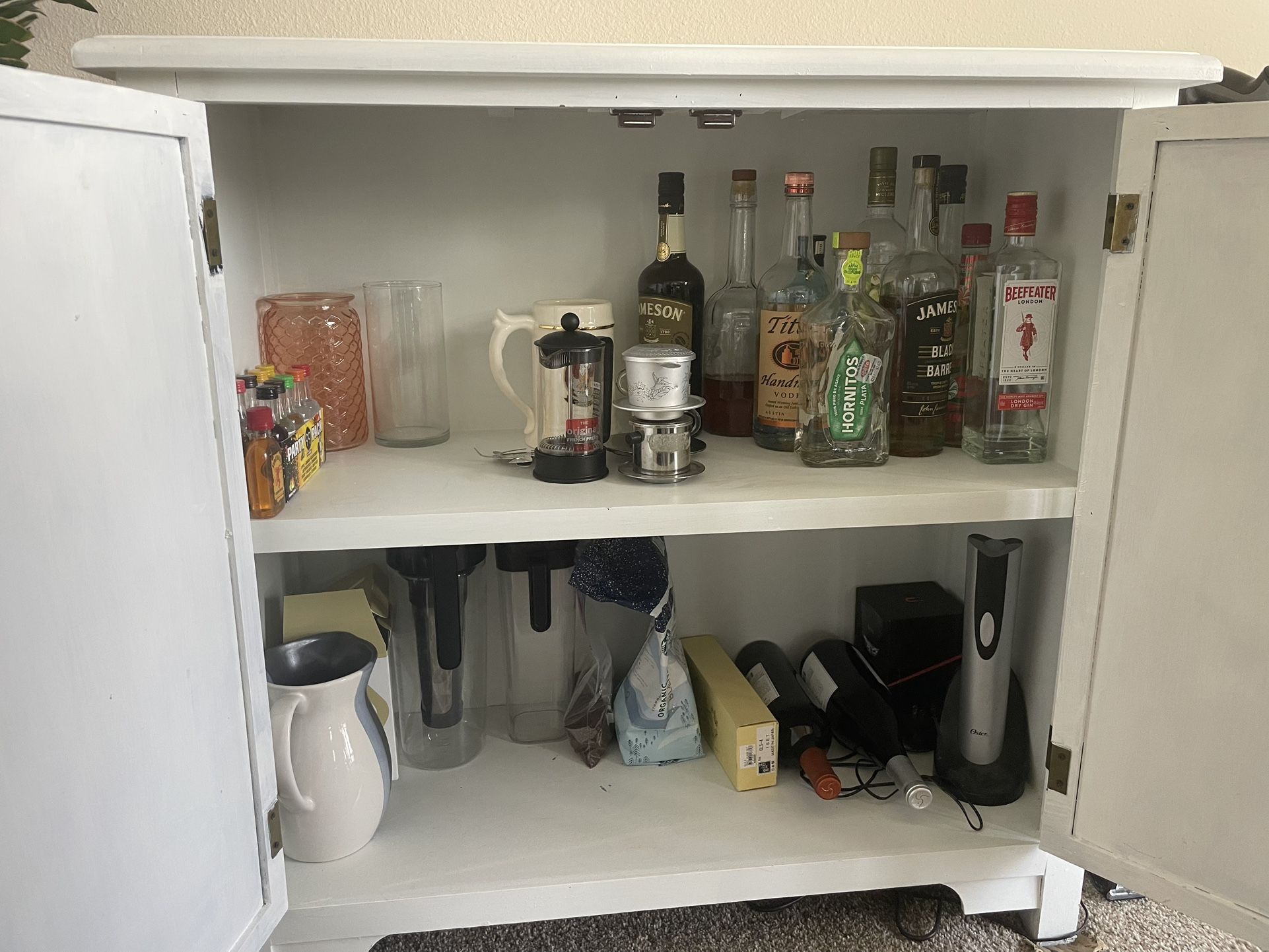 White Bar Cabinet / Coffee Station for Sale in San Diego, CA - OfferUp