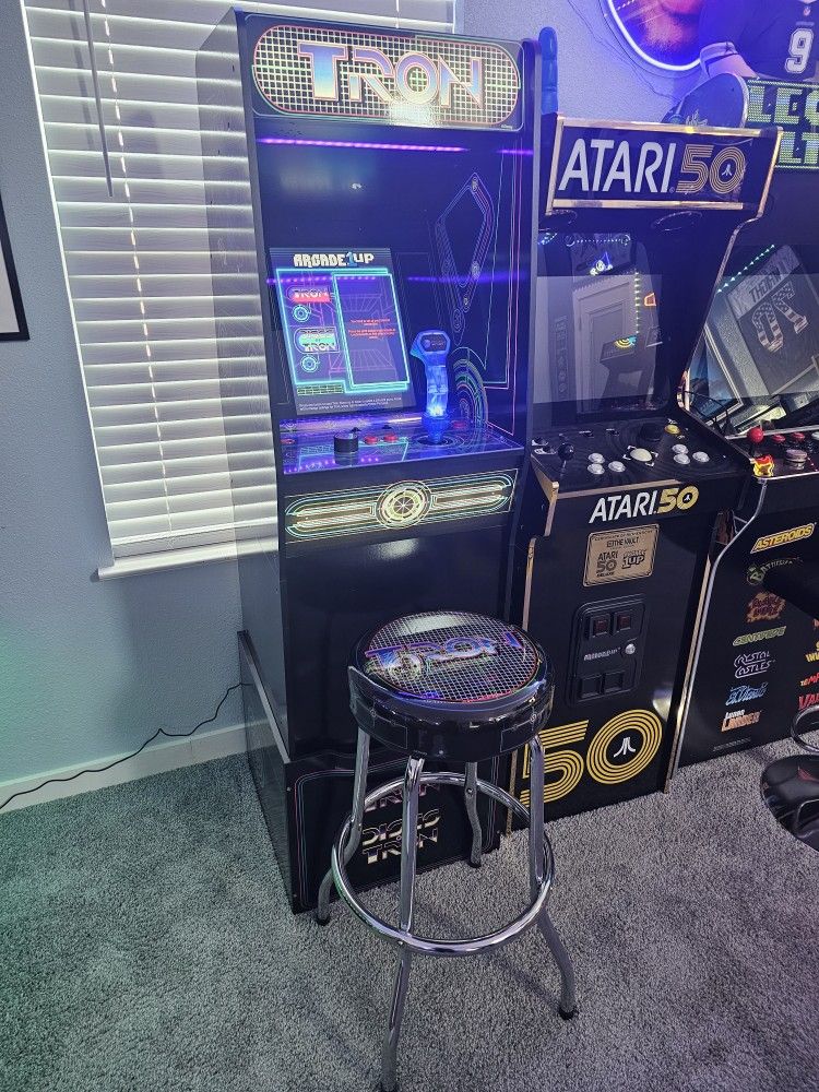 TRON by Arcade1Up w/ Stool for Sale in Alvarado, TX - OfferUp