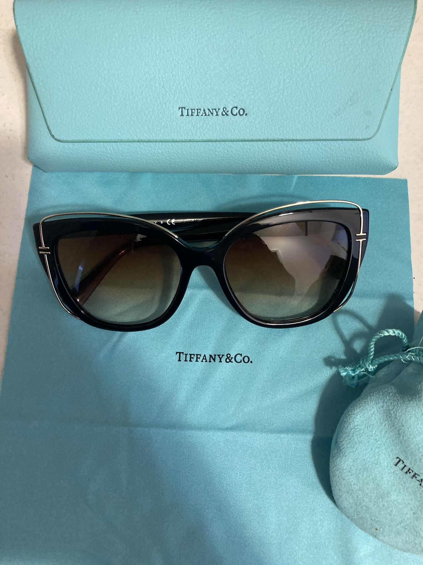 Tiffany Frame for Sale in Lawndale, CA - OfferUp