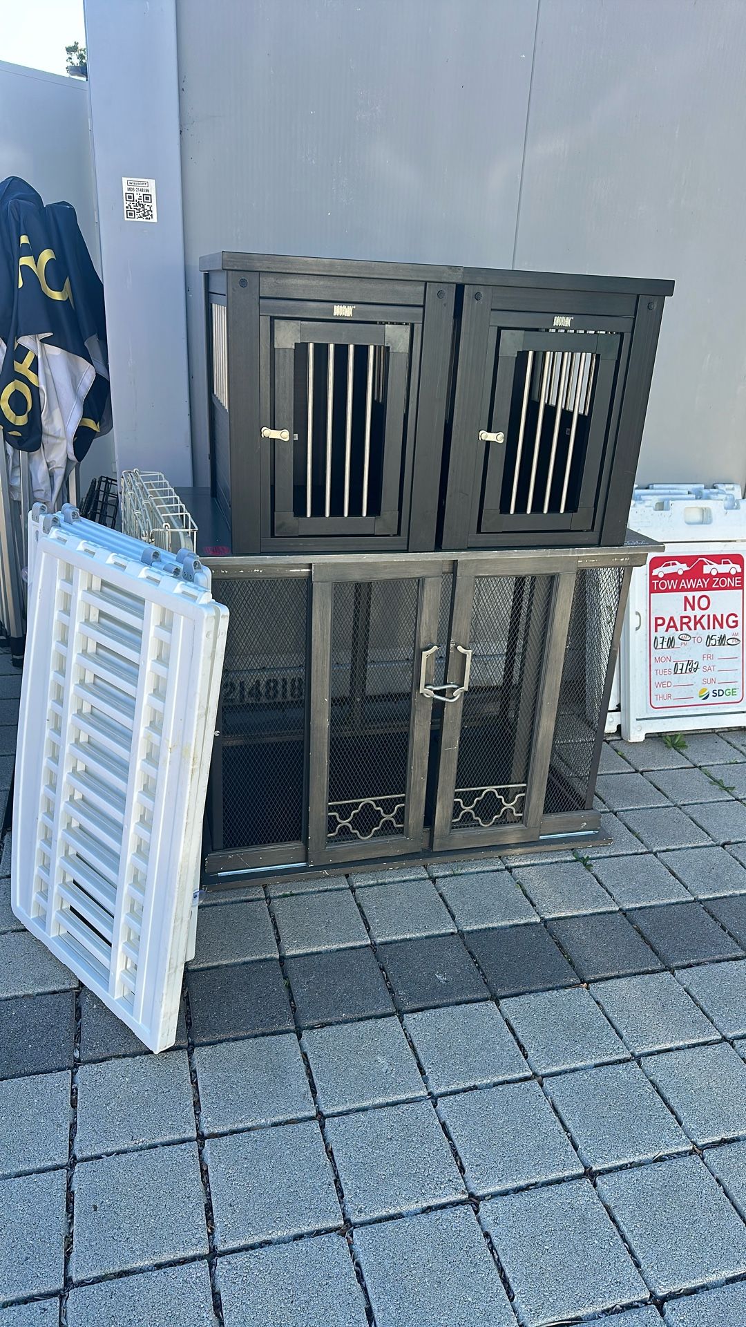 Various dog items FREE for Sale in Coronado, CA - OfferUp