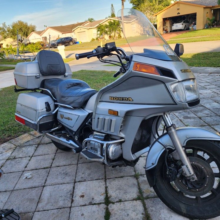 1985 Honda Goldwing for Sale in Boca Raton, FL - OfferUp