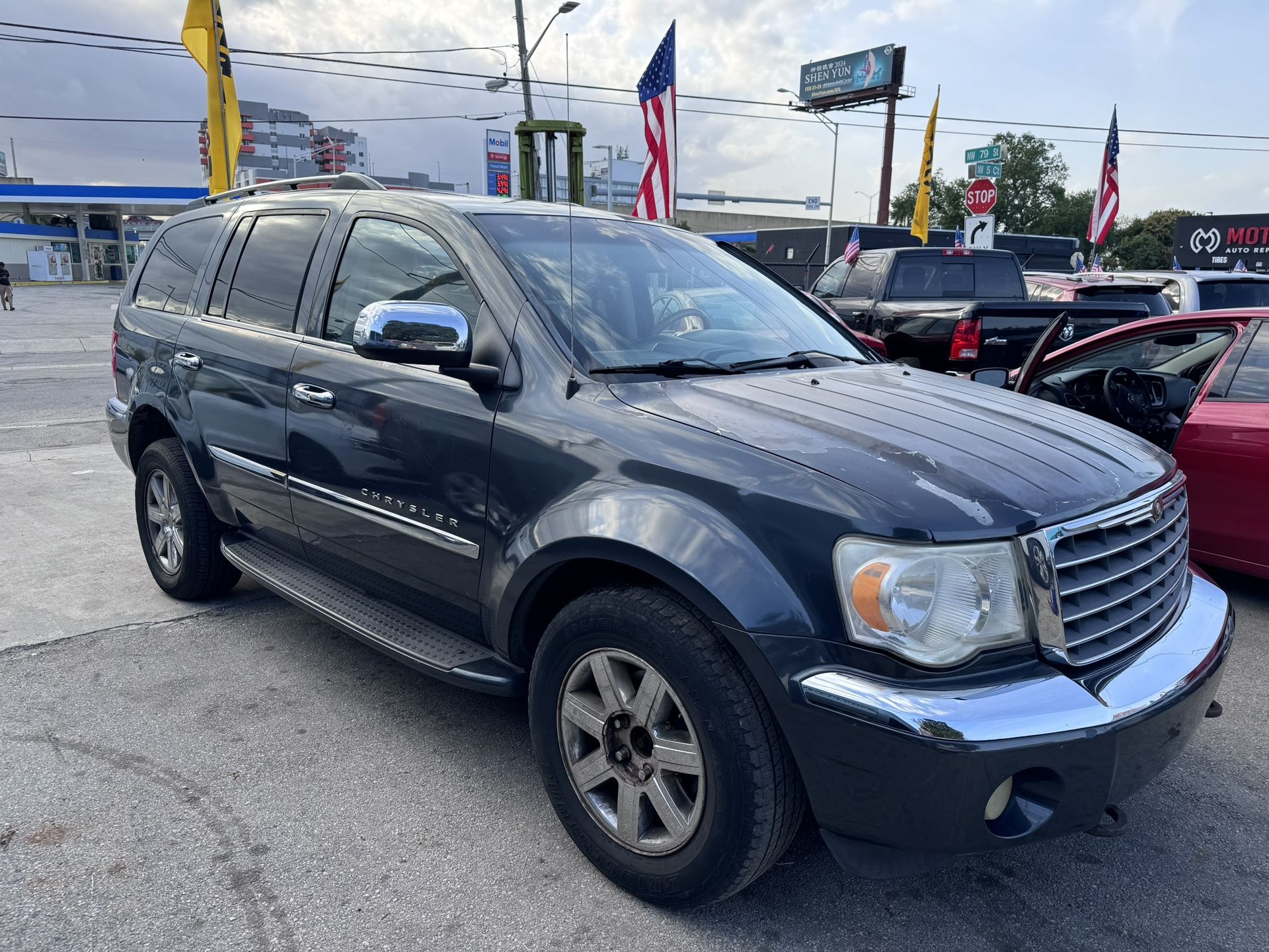 2009 Chrysler Aspen for Sale in Miami, FL - OfferUp