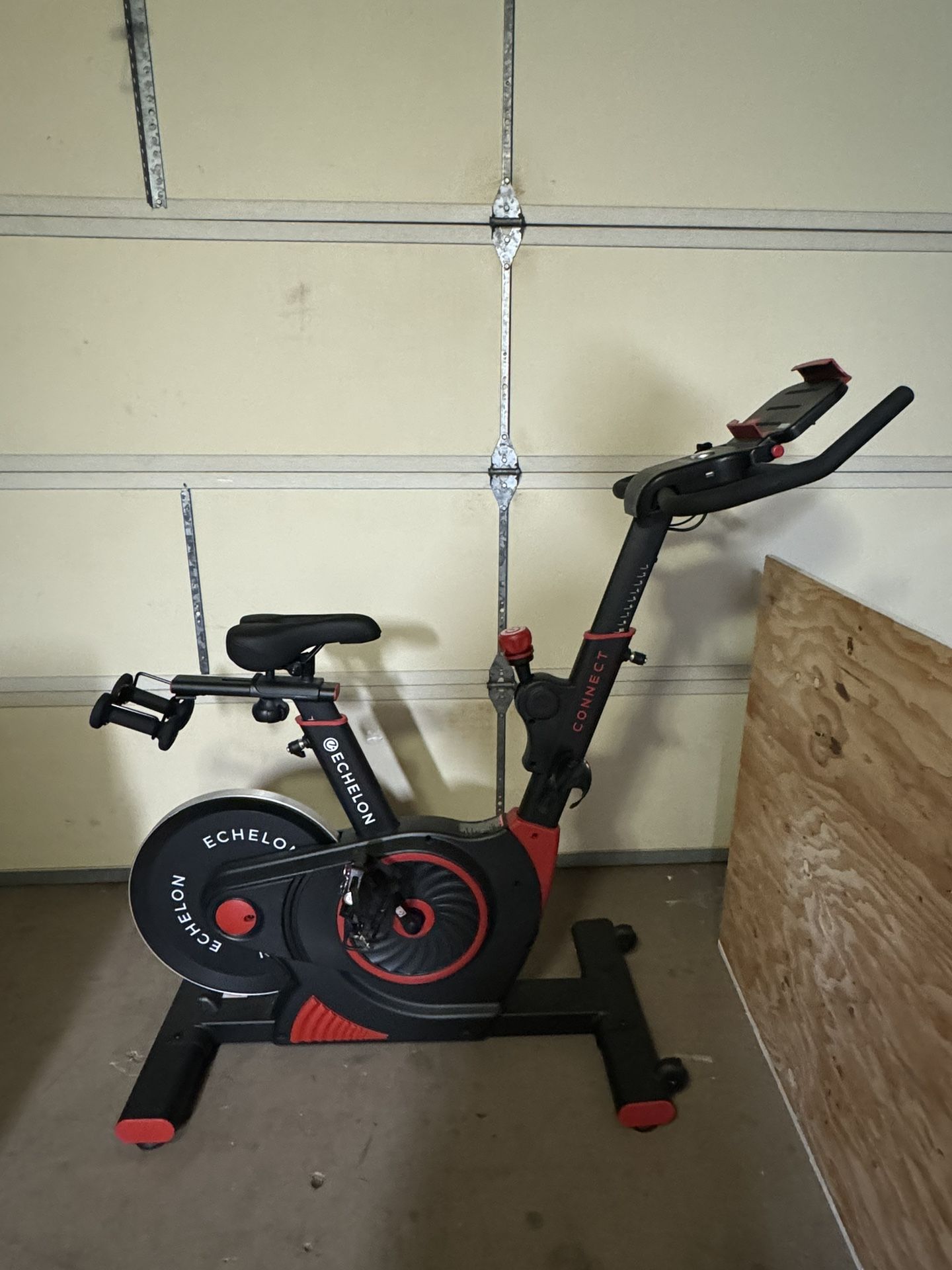 Echelon Connect Exercise Bike for Sale in San Diego, CA - OfferUp