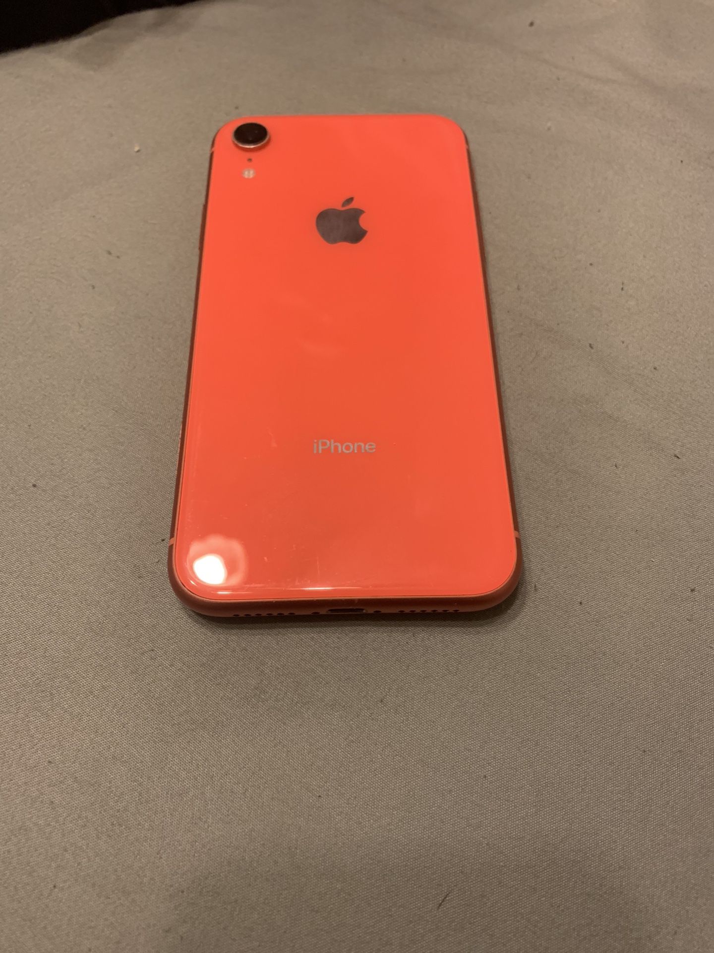 iPhone Xr Orange for Sale in San Antonio, TX - OfferUp