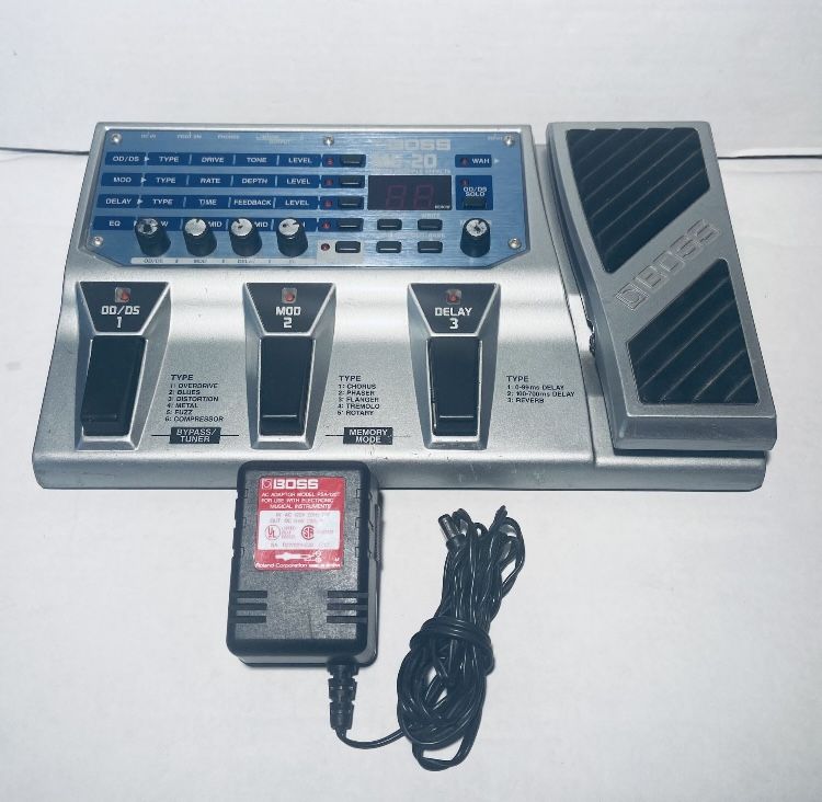 BOSS ME-20 Multi Guitar Effects Unit~Chorus~Delay~Distortion~Flanger ...