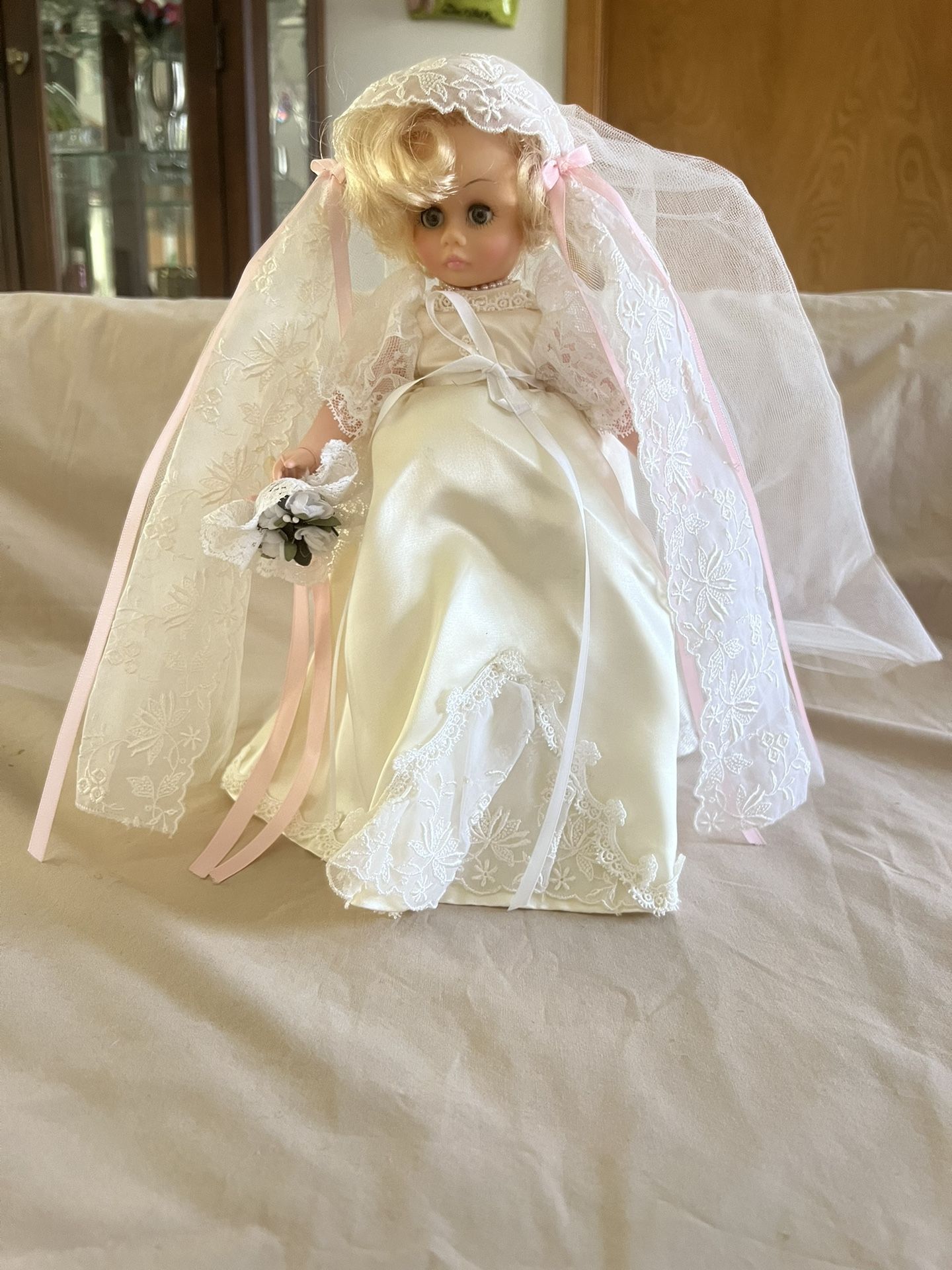 Madame Alexander María Bride “Sound Of Music” for Sale in South Windsor ...