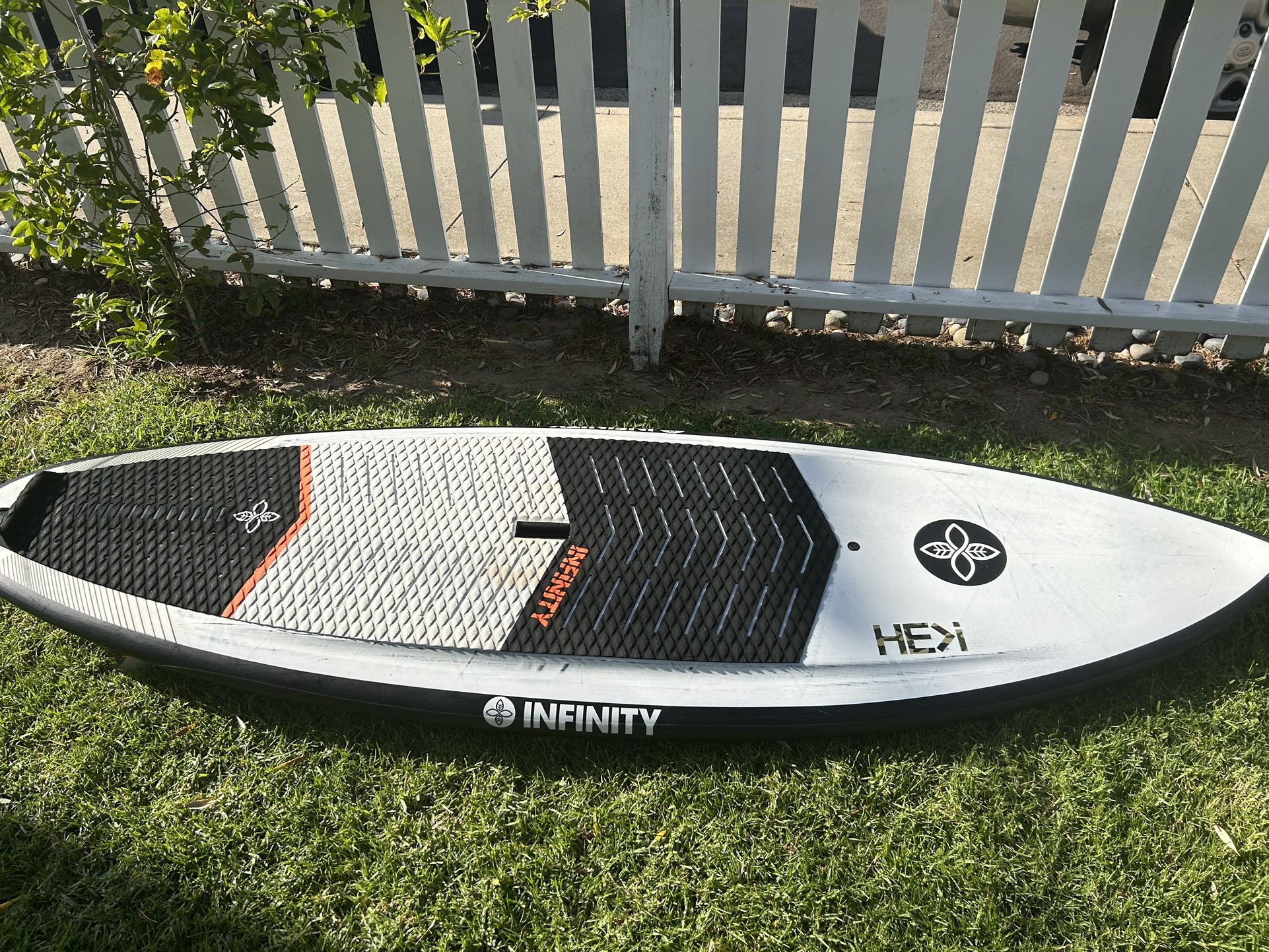 Infinity SUP - Blurr V 2 8’-5” X 30.5” 121 Liters. Carbon. Paddleboard ...