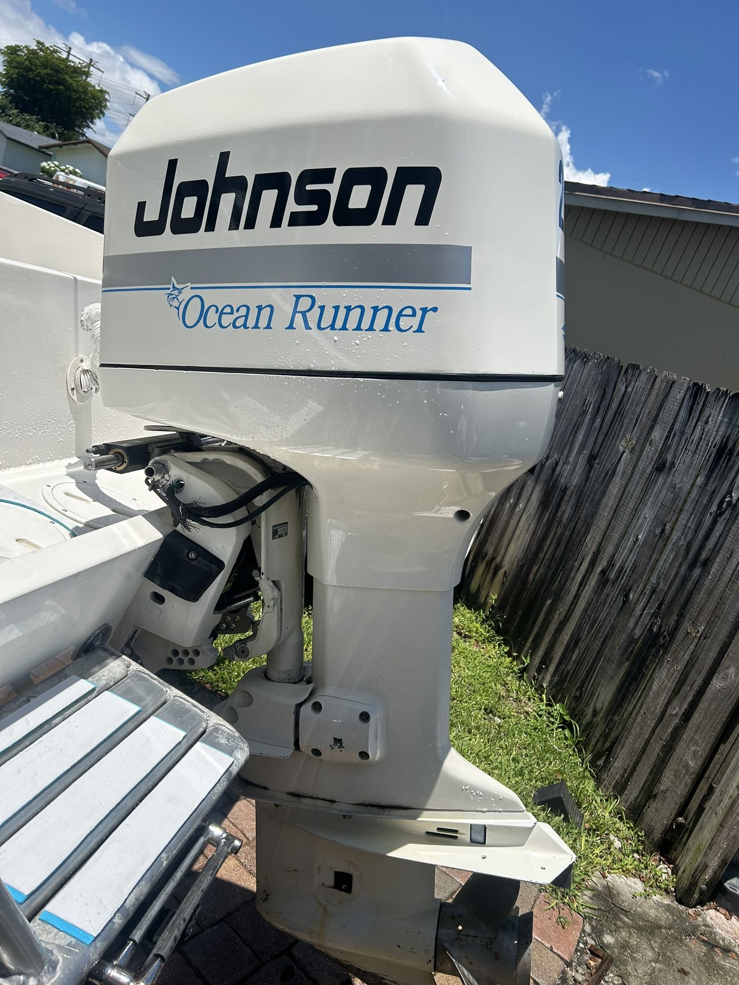 1996 Johnson Ocean runner for Sale in Miami, FL - OfferUp