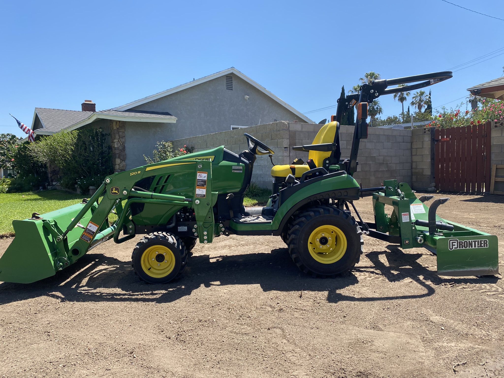 John Deere 1025r Tractor for Sale in Chino, CA - OfferUp