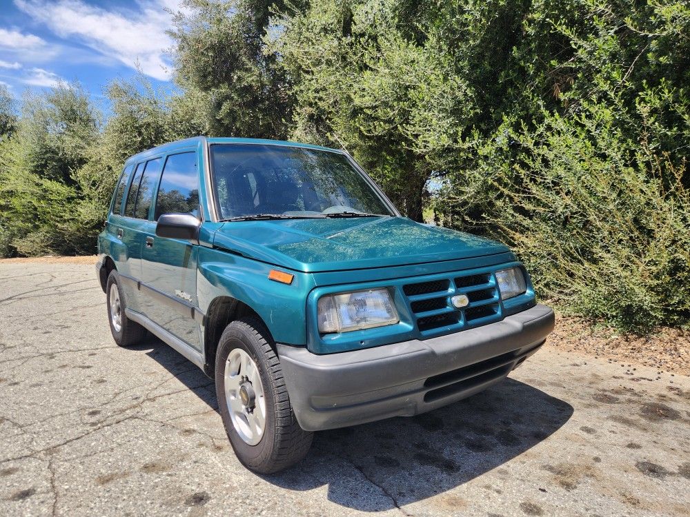 1998 Chevrolet Tracker for Sale in Banning, CA - OfferUp