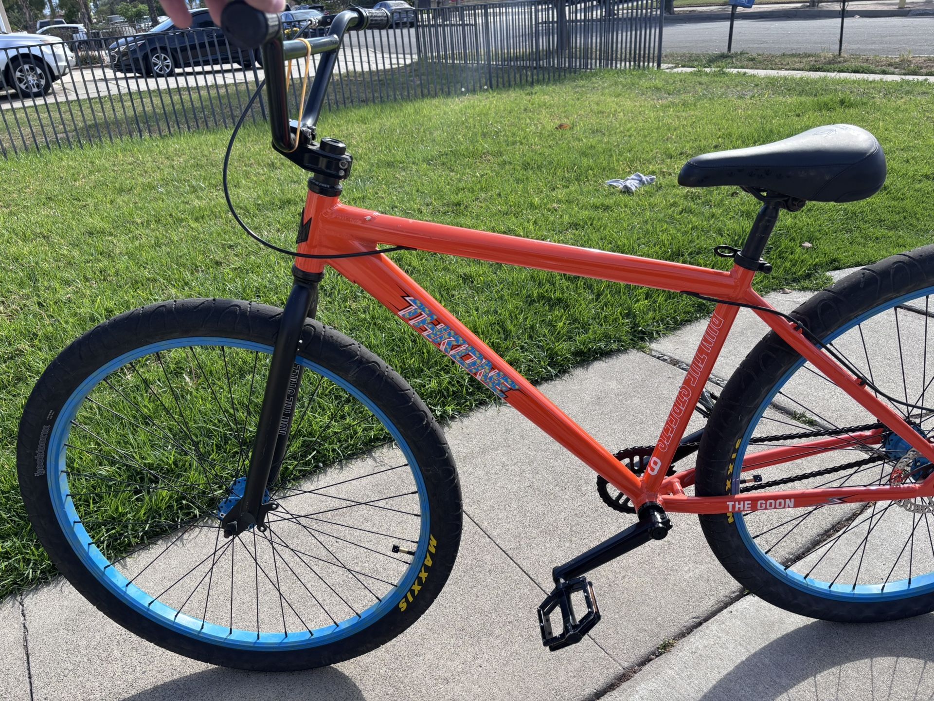 Throne Goon 29 for Sale in Fontana, CA - OfferUp