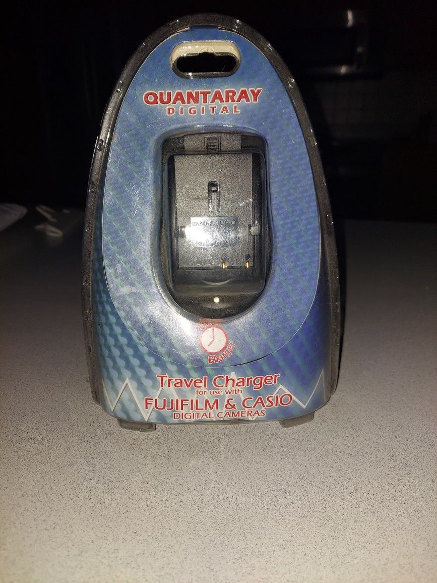 QUANTARAY DIGITAL TRAVEL CHARGER FOR USE WITH FUJIFILM & CASIO NEW ...