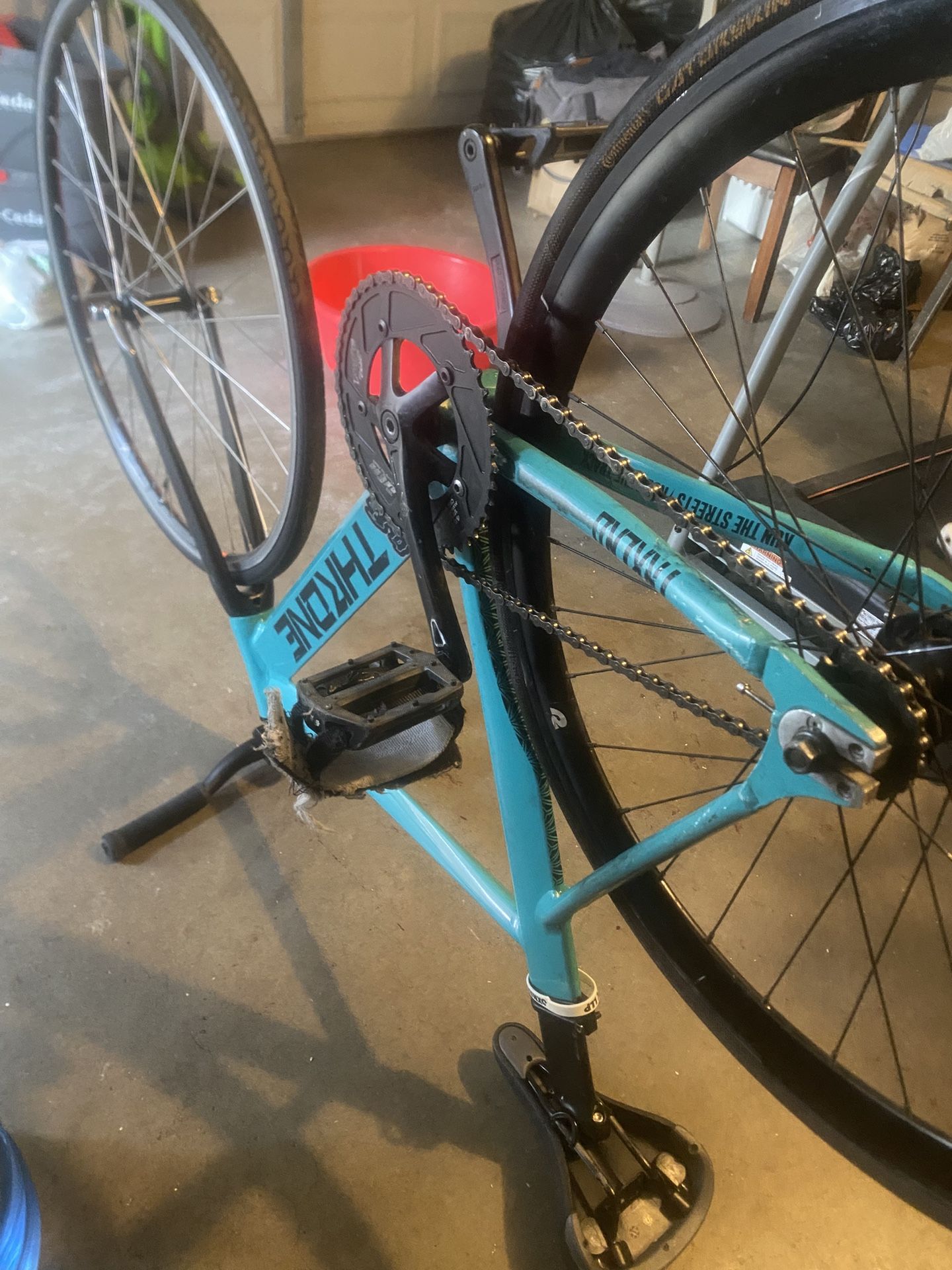 Throne Fixie bike for Sale in Naval Air Station Point Mugu, CA - OfferUp