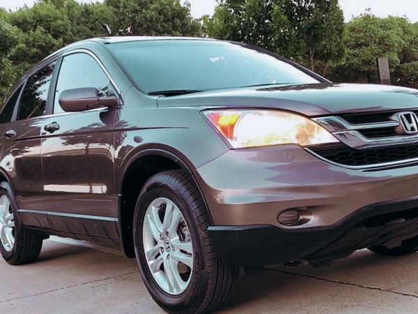 LUXURY CAR HONDA CVR 2010 UP FOR SALE for Sale in Stockton, CA - OfferUp