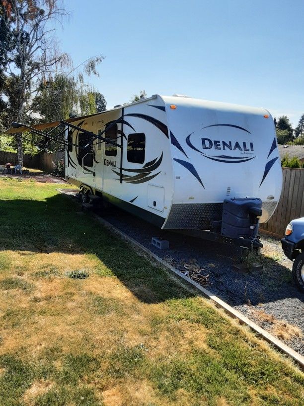 2013 Dutchman Denali 28 ft Travel Trailer for Sale in Vancouver, WA ...