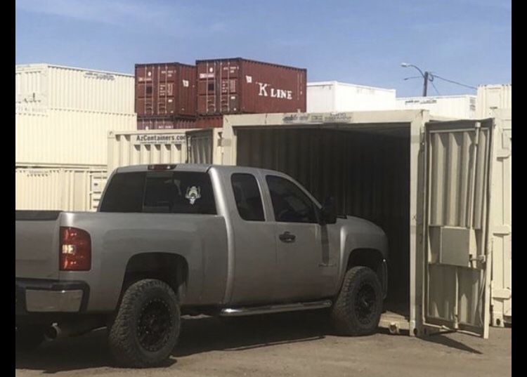 LOCAL 10' x 18’ freshly painted shipping container connex storage A ...