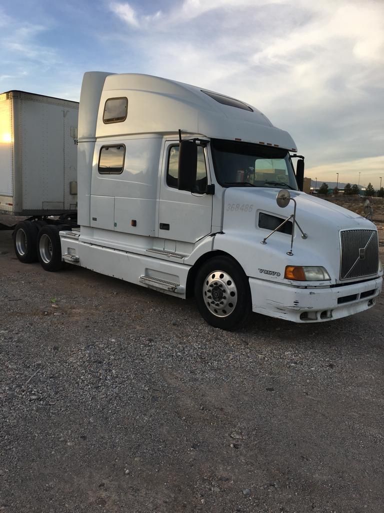2000 VOLVO VNL64T770 with 1999 Cummins N14 for Sale in Las Vegas, NV ...