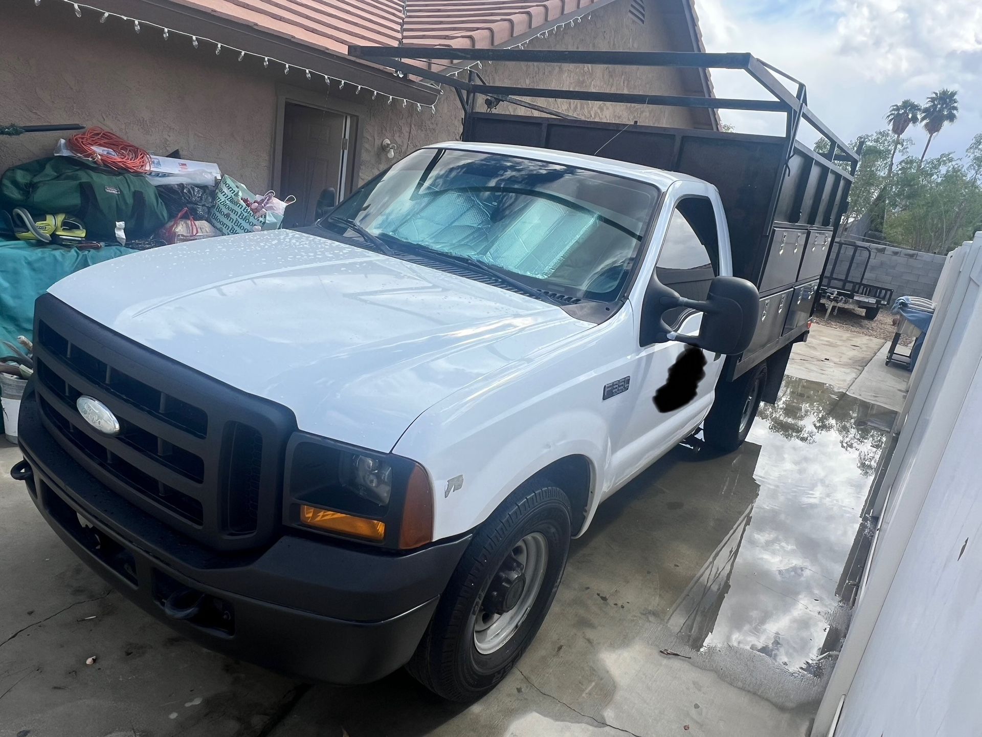 2002 F350 V10 for Sale in Cathedral City, CA - OfferUp