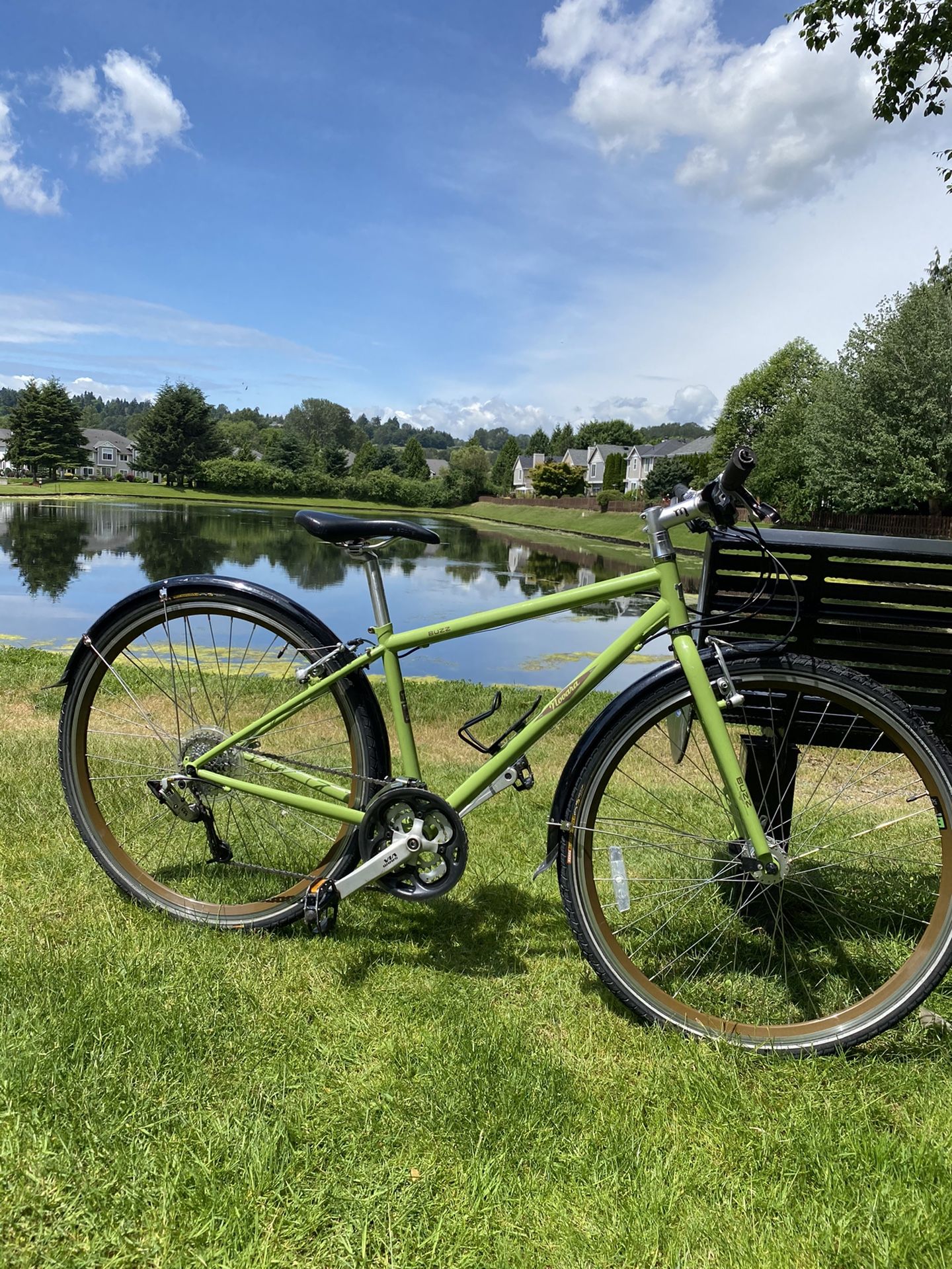 Novara Buzz hybrid (small) for Sale in Kent, WA - OfferUp