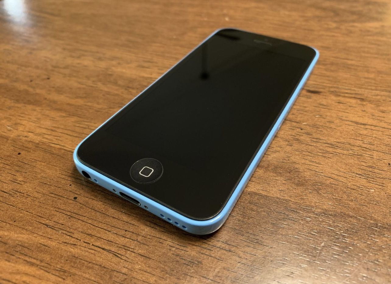 Dented Iphone 5 Black Back