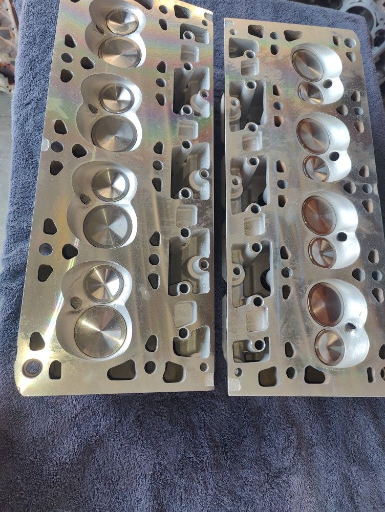 CNC Ported Edelbrock LS LS1 LS2 6.0 Heads All New Valves & Spring Kit ...