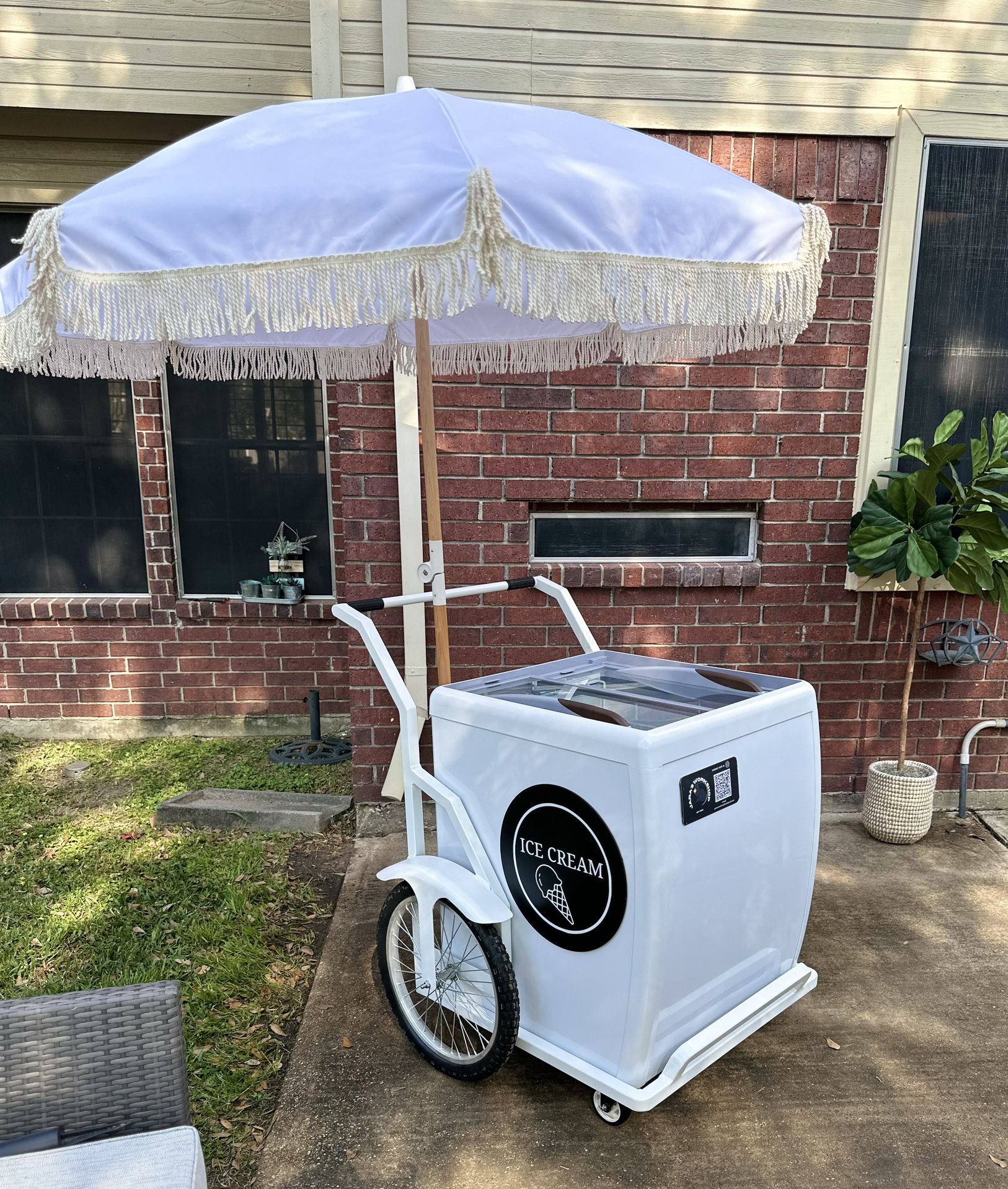 Ice Cream Cart/ Carro De Helados for Sale in Houston, TX - OfferUp