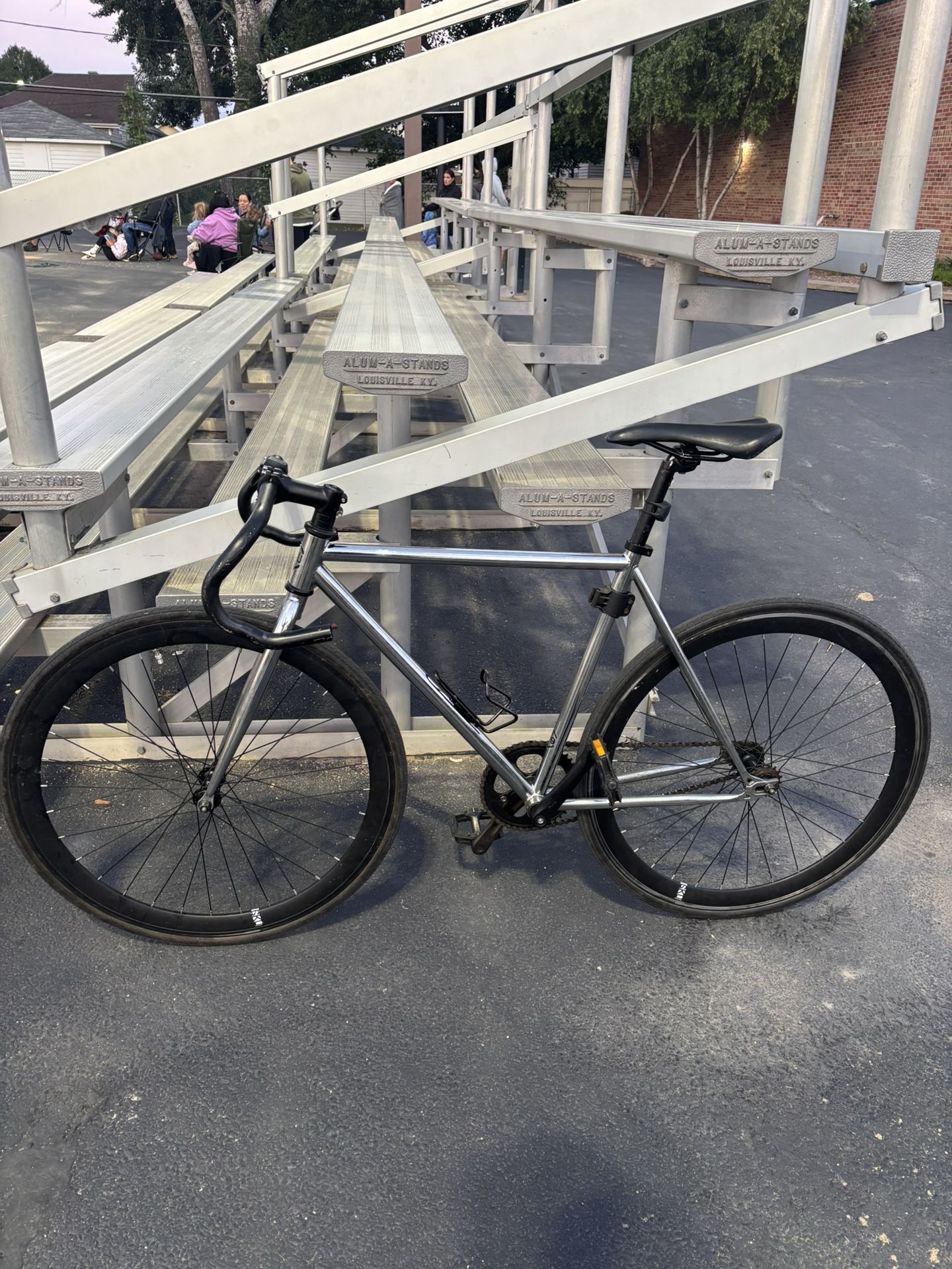 SKU Fixie Bike For Sale Size 49 for Sale in Maywood, IL - OfferUp