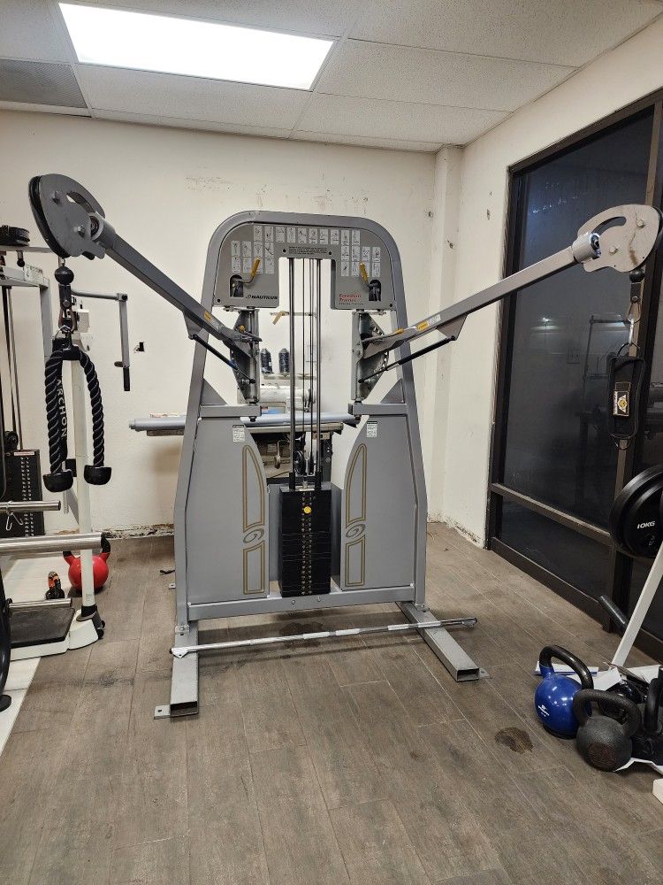 Nautilus Freedom Trainer Functional Trainer Gym Equipment Exercise ...