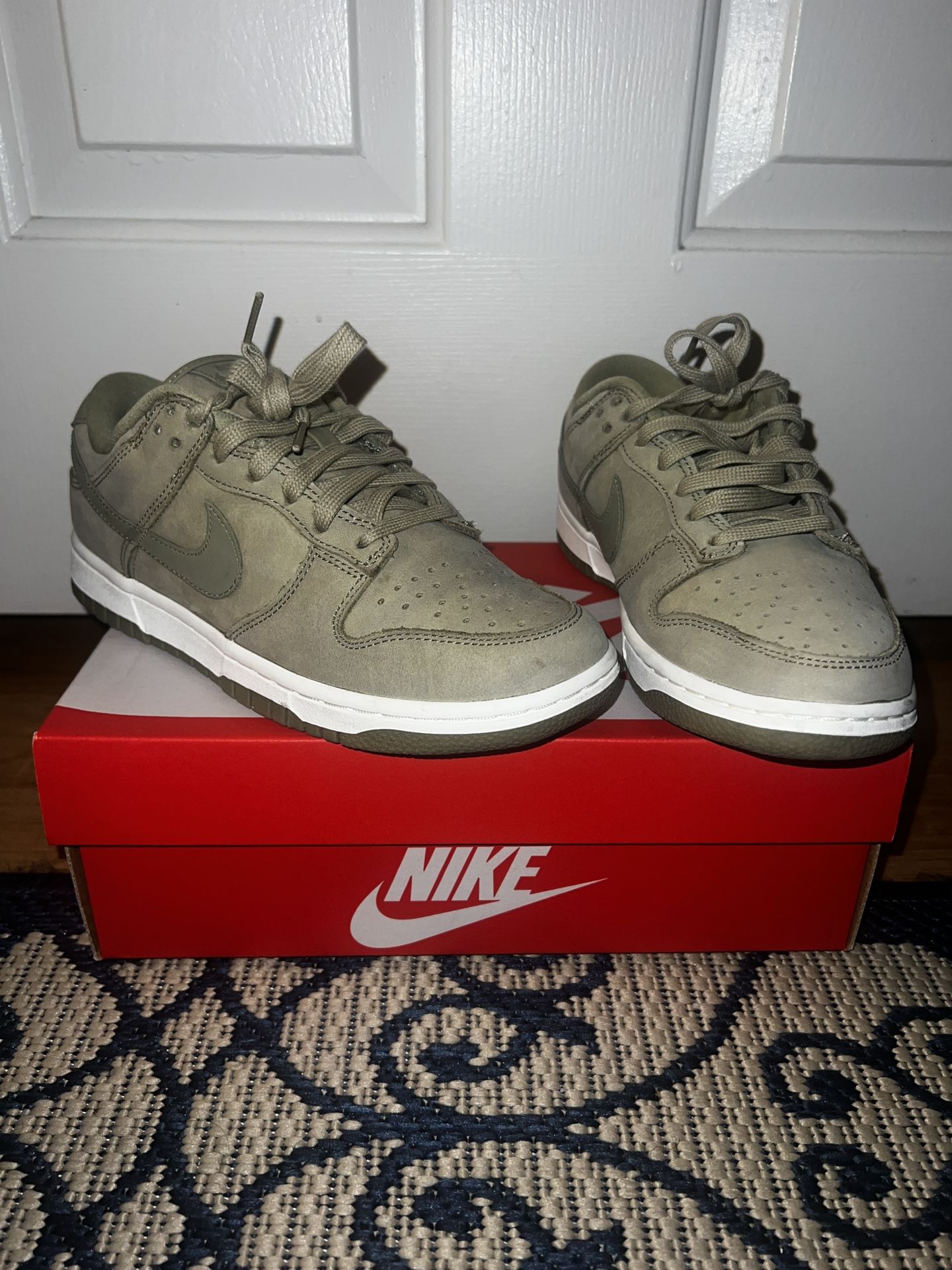 DUNKS FOR SALE for Sale in Oak Harbor, WA - OfferUp