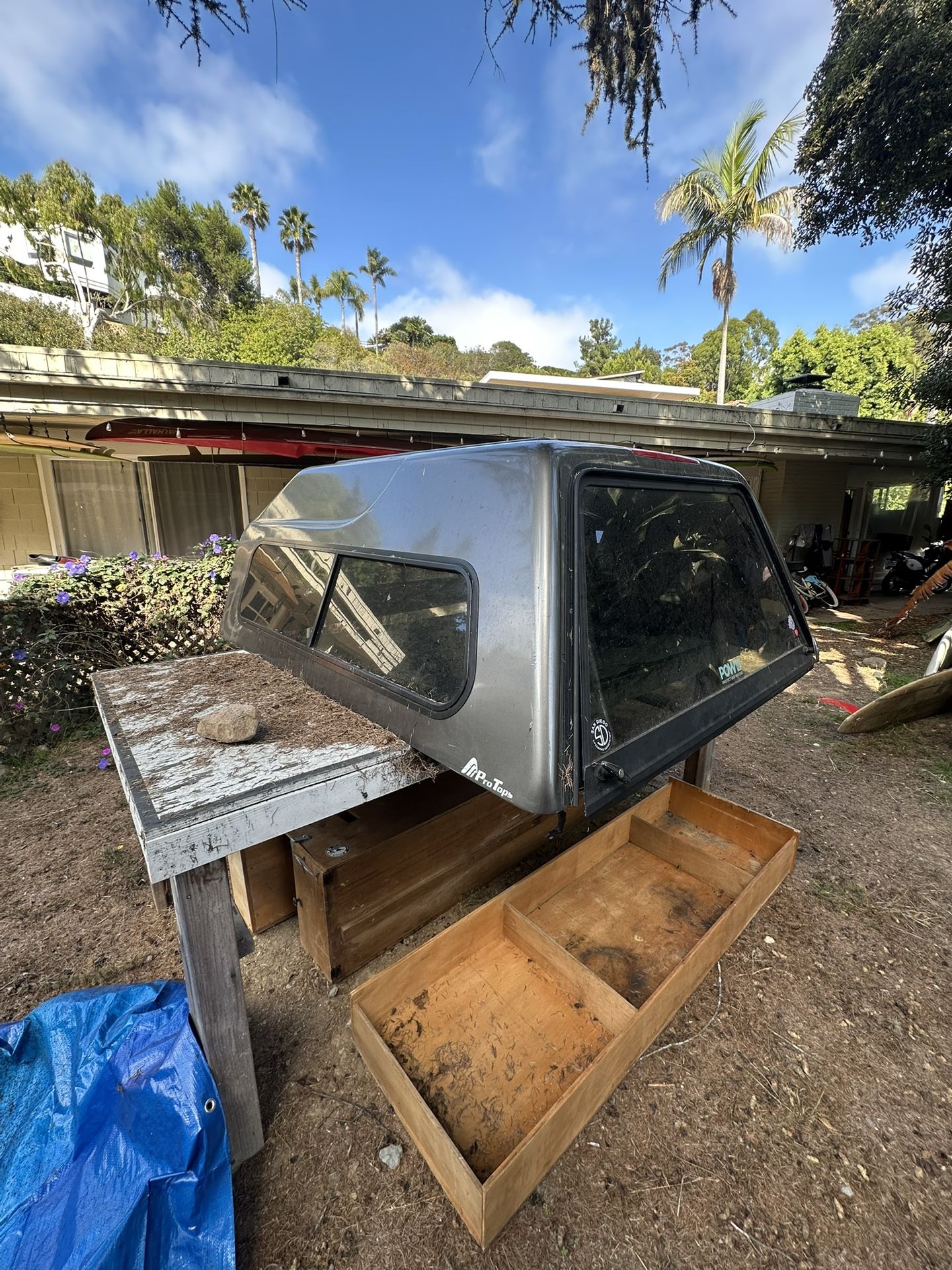 6.5 Ft Hi top Truck bed Camper shell for Sale in San Diego, CA - OfferUp