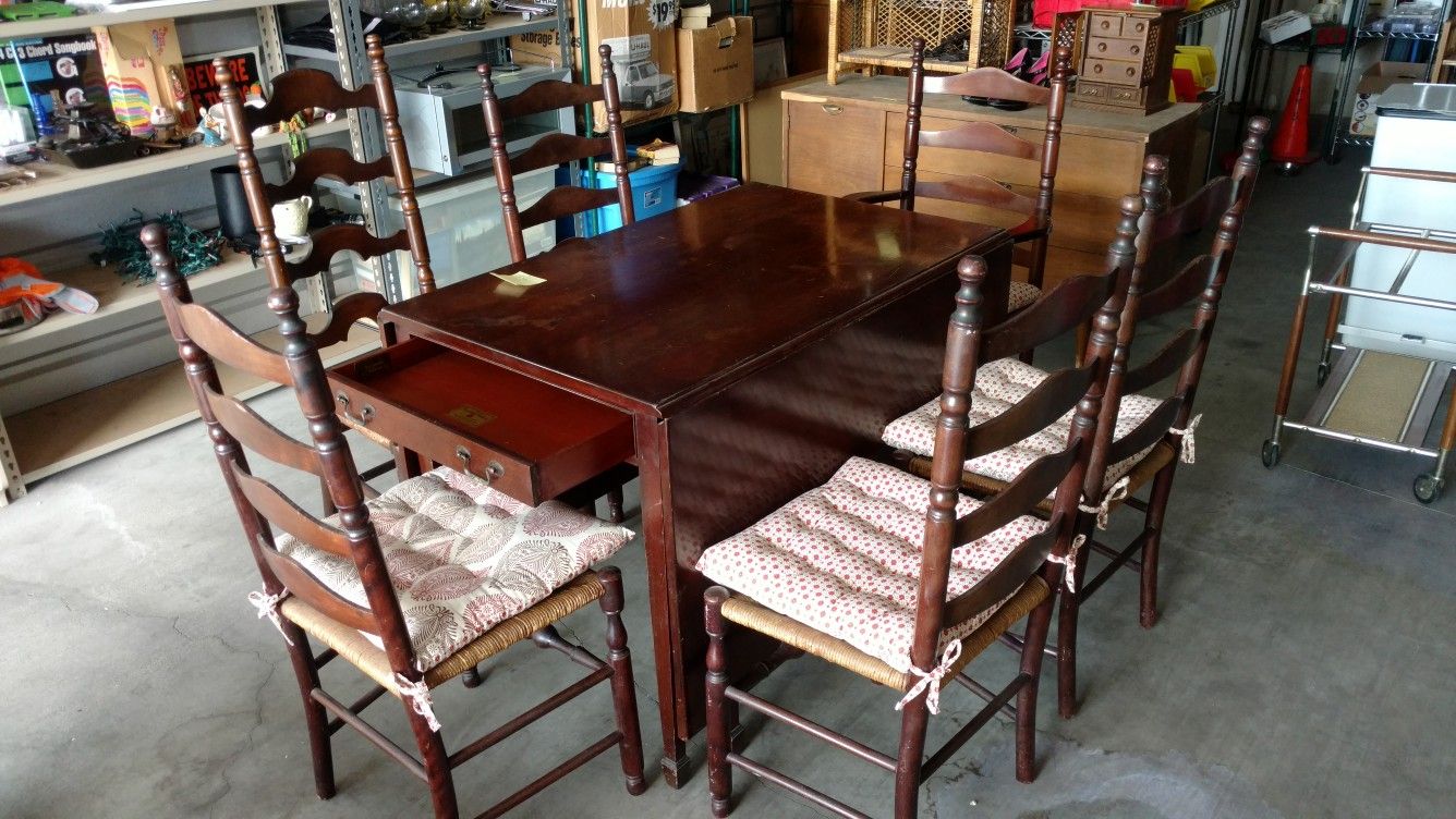 Georgetown galleries mahogany dining table with leafs and 6 chairs for ...