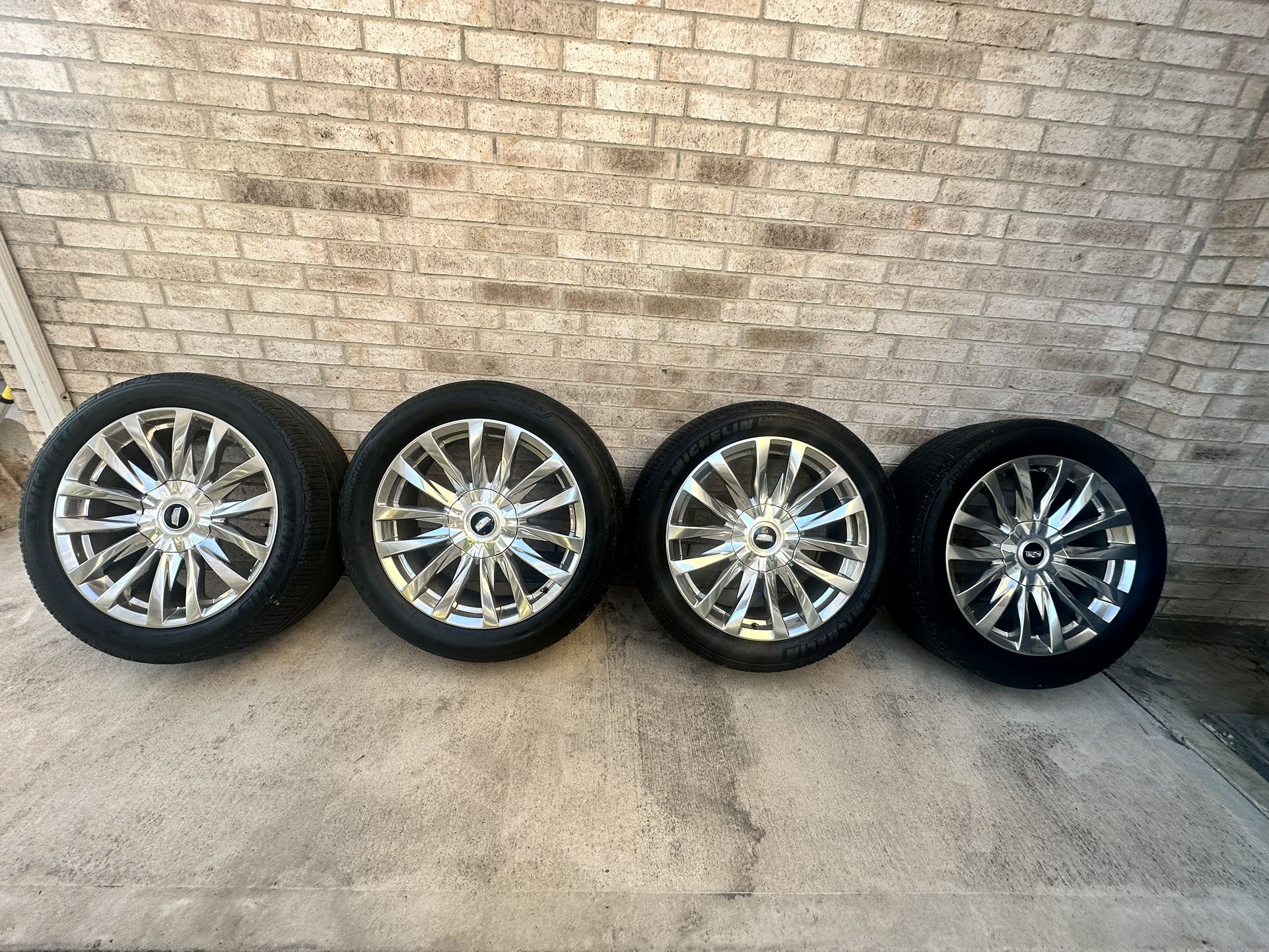 Cadillac Escalade Wheels 22 Oem Factory for Sale in Houston, TX - OfferUp