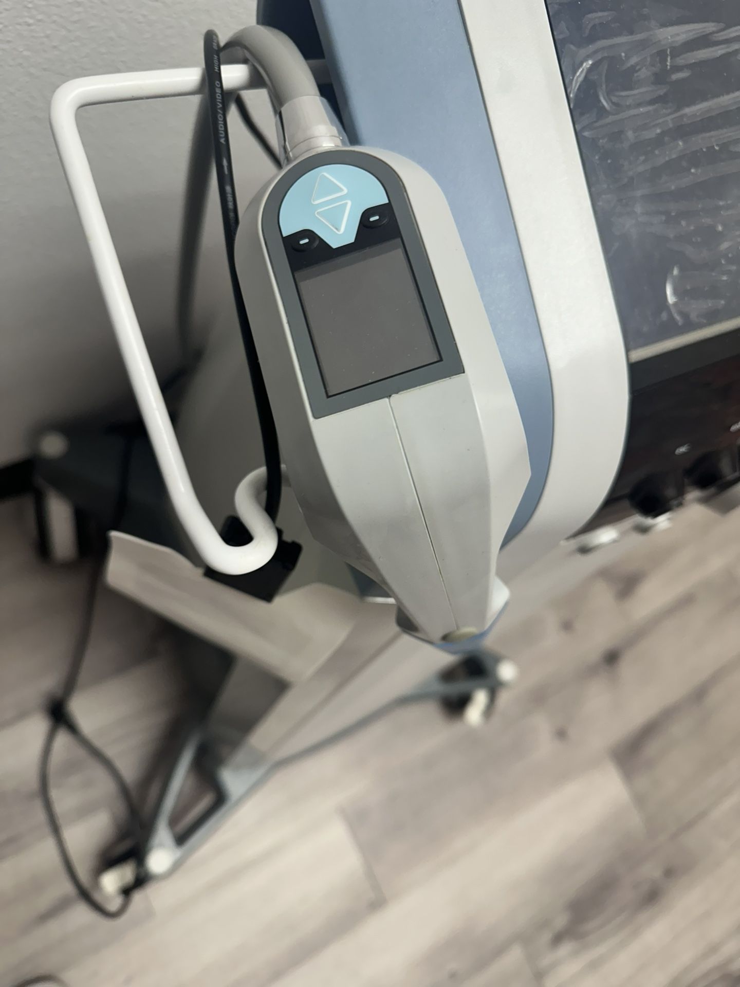 Radio Frequency Machine/ Máquina De Radio Frecuencia