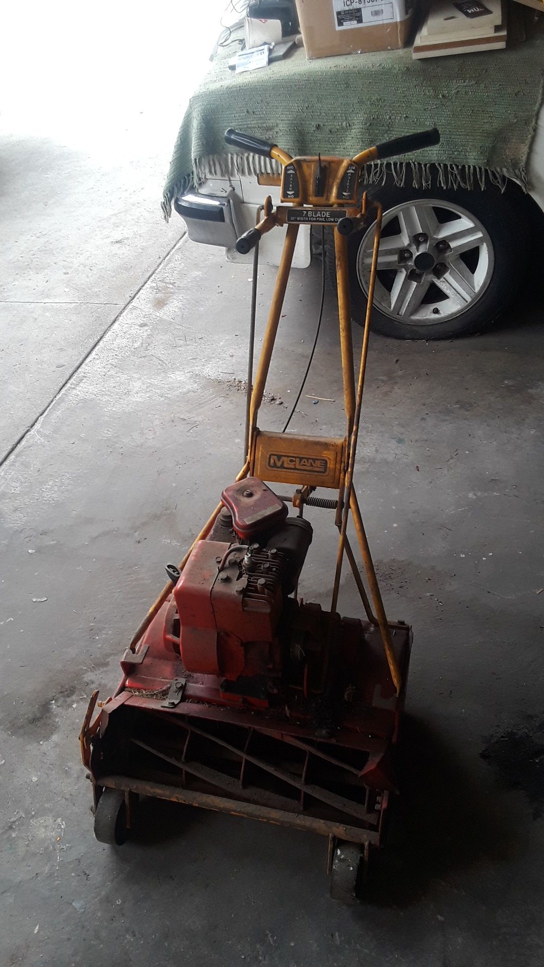 McLane front throw lawn mower for Sale in Hawthorne, CA - OfferUp